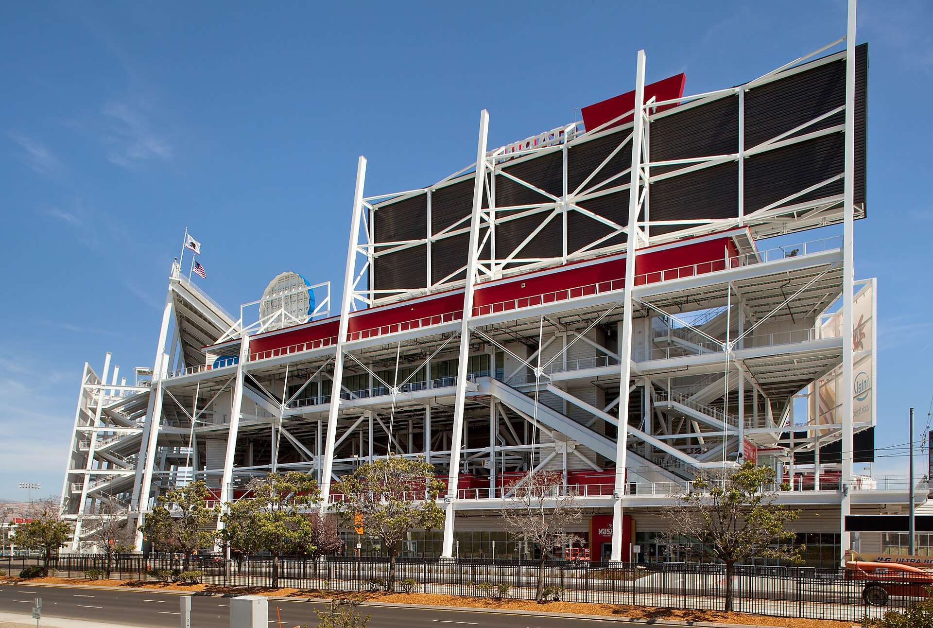 Levi's Stadium both structurally and architecturally impressive