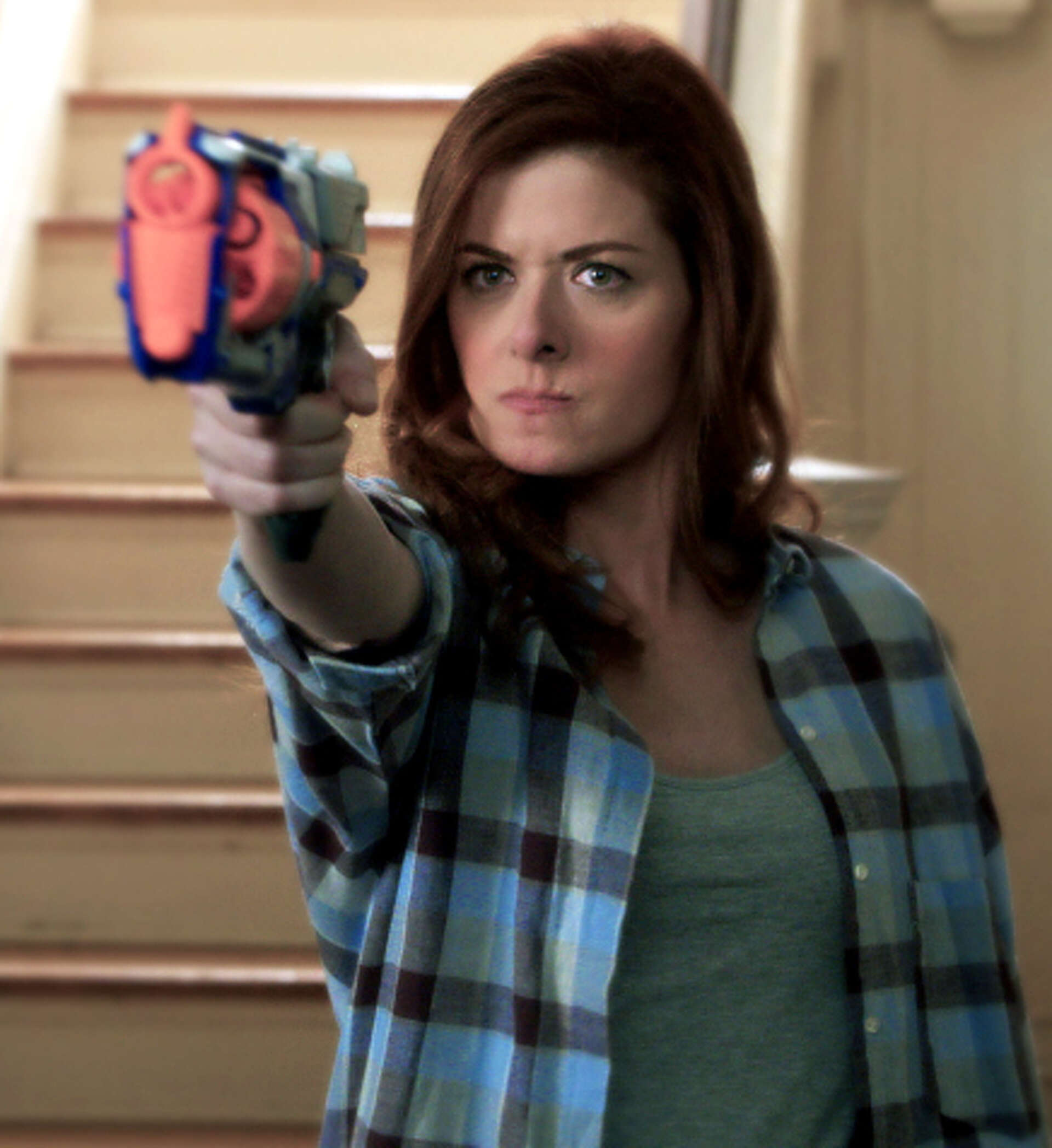 Debra Messing plays cop and mom in 'Mysteries of Laura’ on NBC
