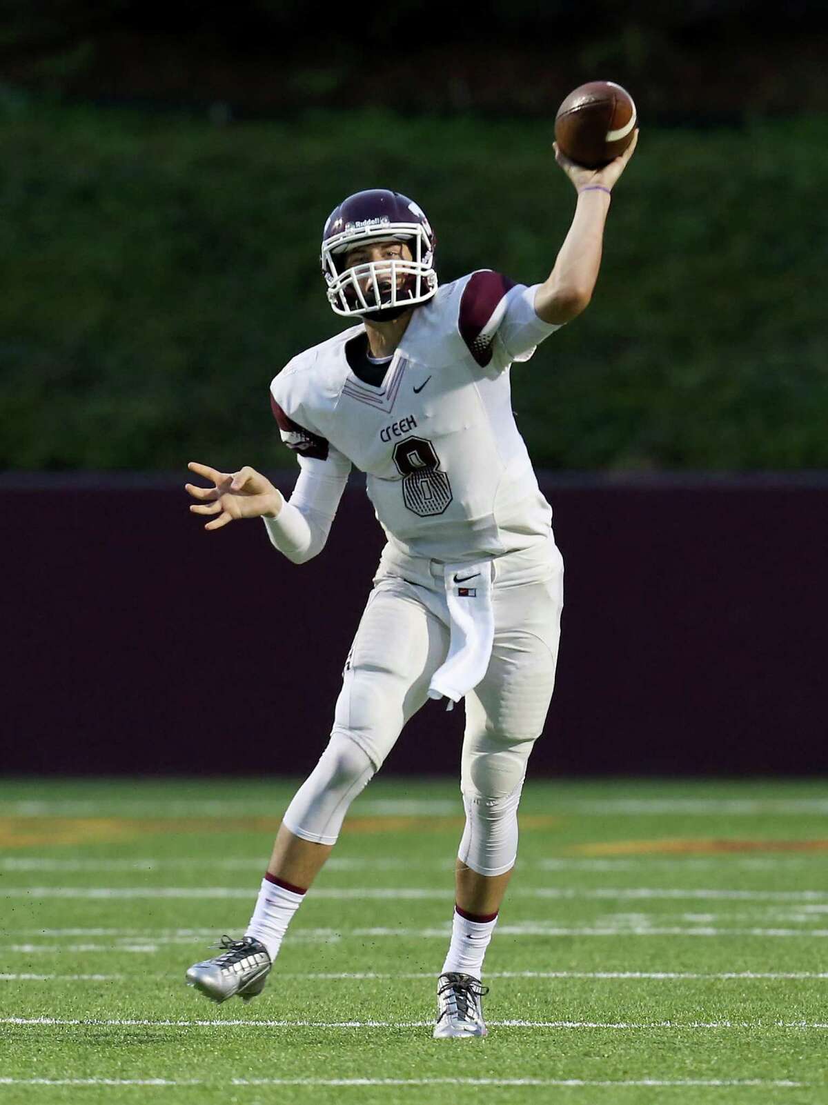 Deer Park uses late dose of ball control to knock off Clear Creek