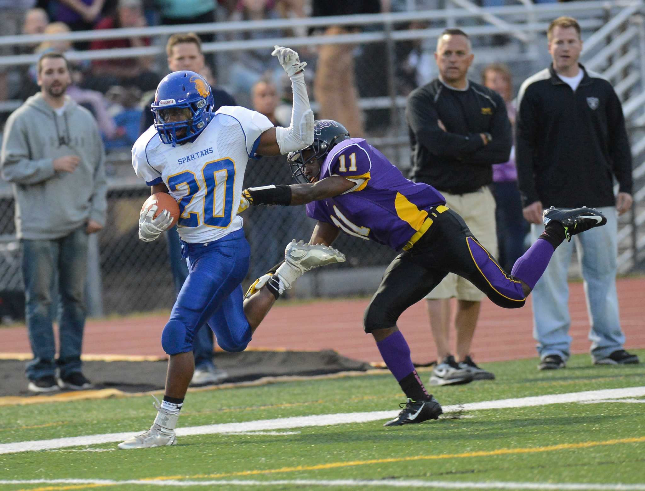 Spartans' running rout