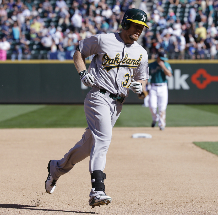 Brandon Moss homers as A’s take Seattle series