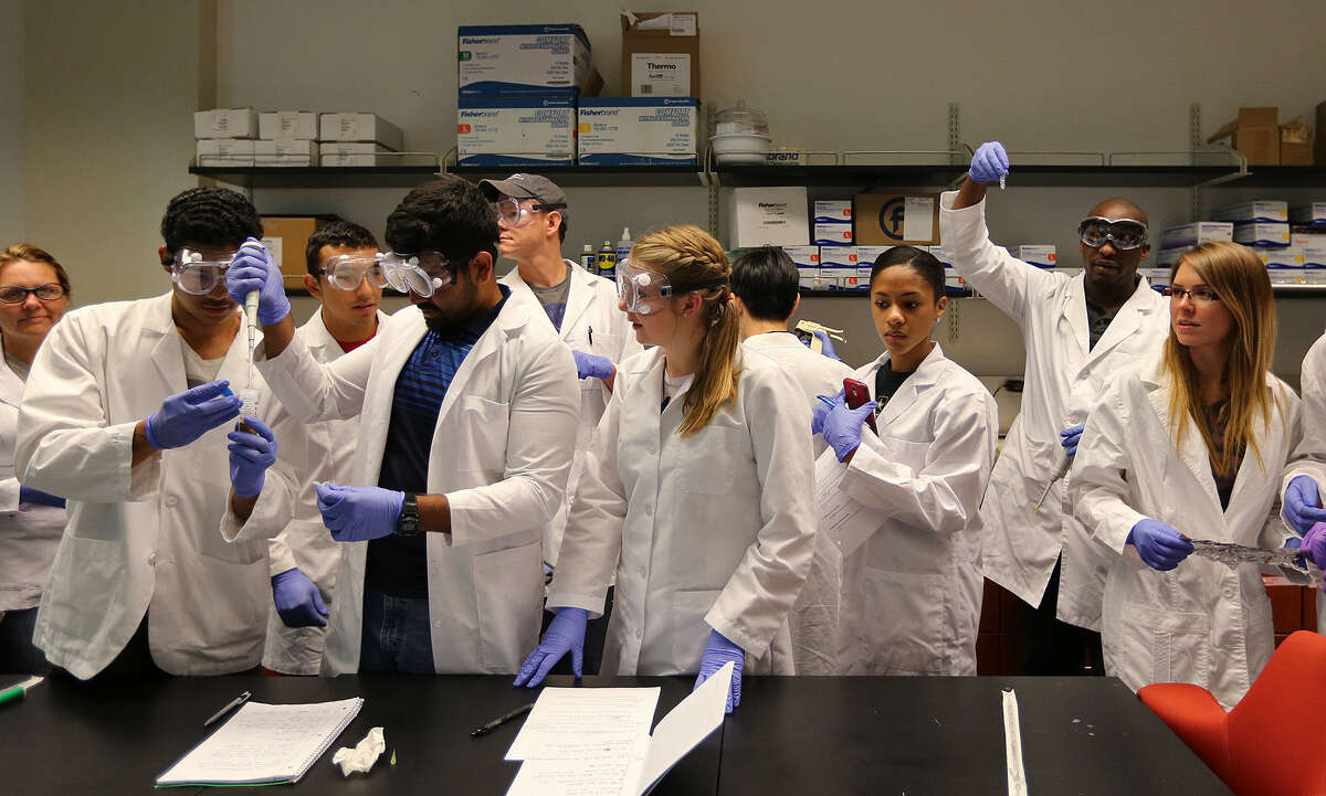 New UTSA dean hopes to lead women into engineering