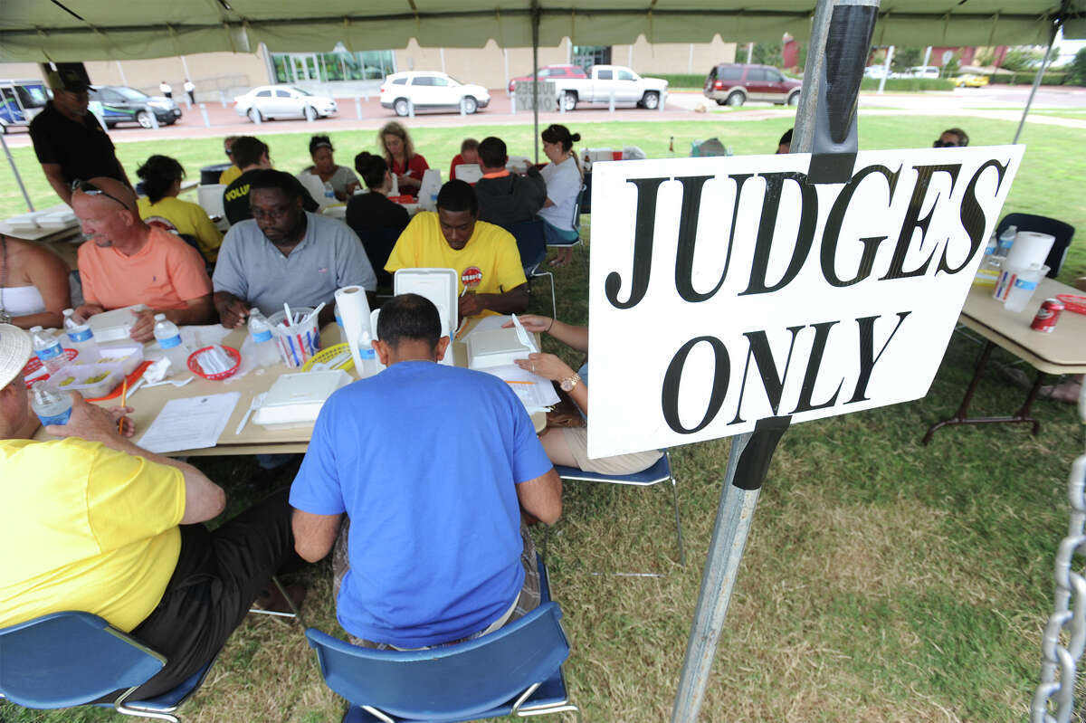BBQ cook-off contestants set out to smoke the competition