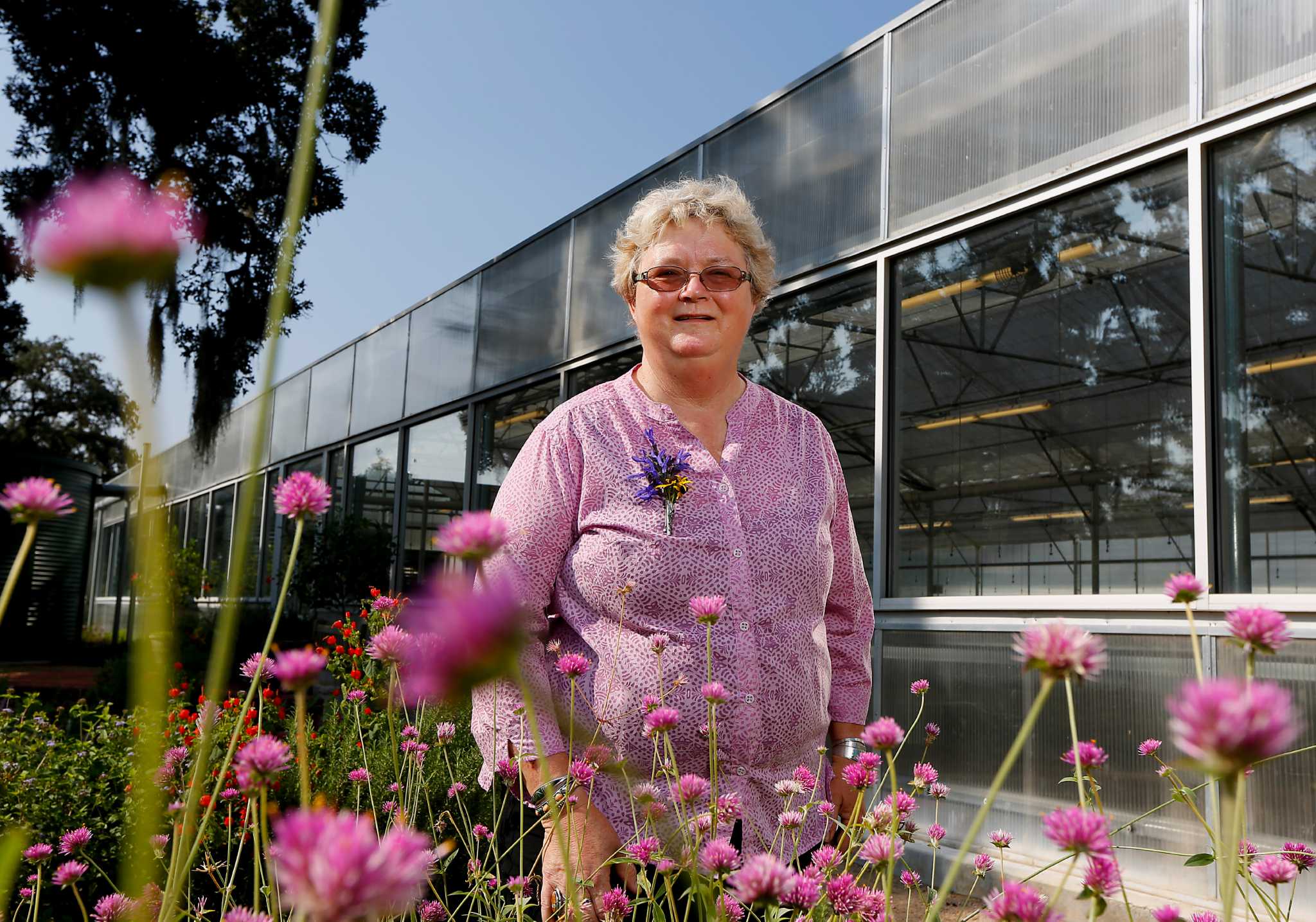 Houston's top gardener hangs up her trowel after 28 years