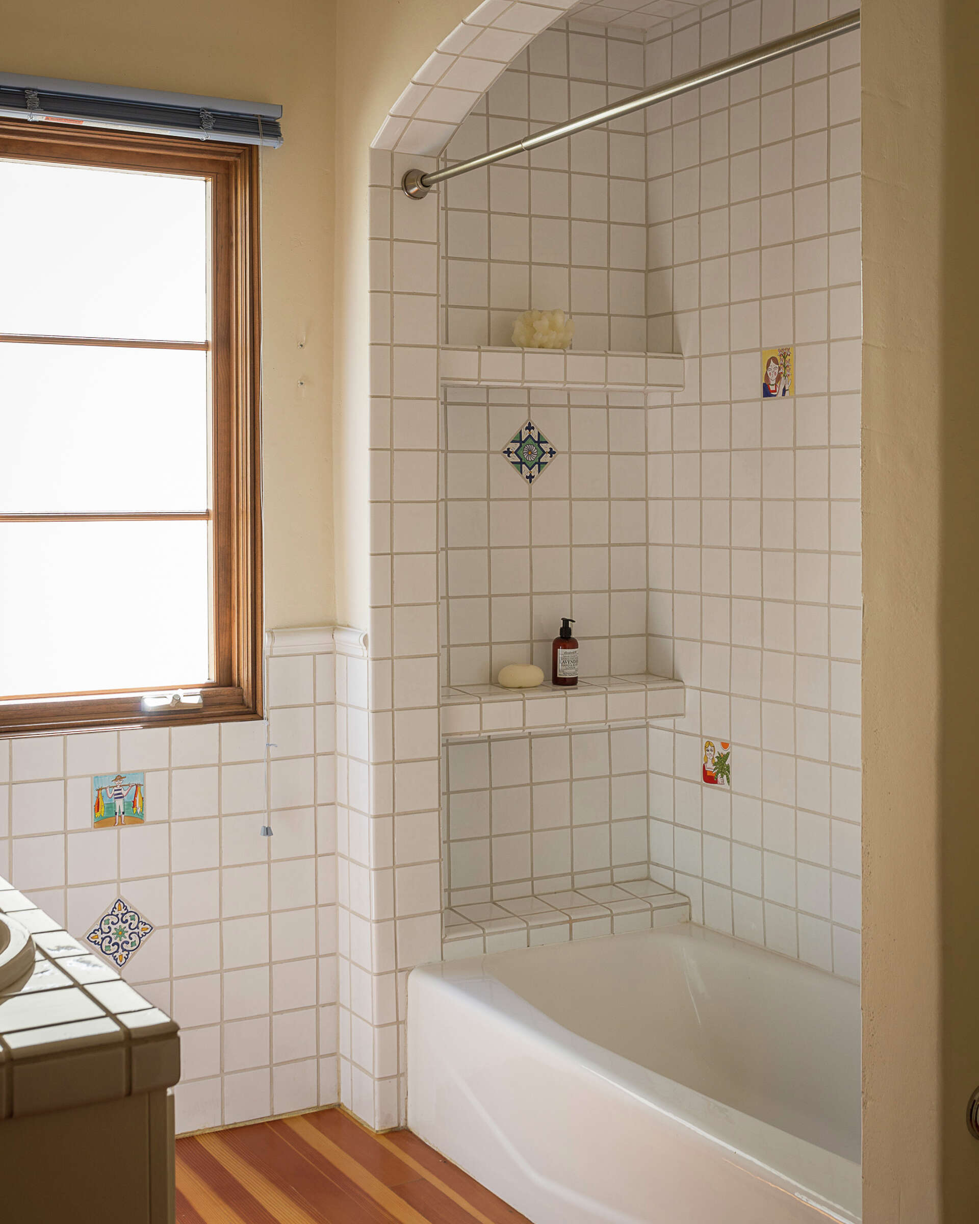 Spanish Mediterranean has elegant finishes, distinctive views