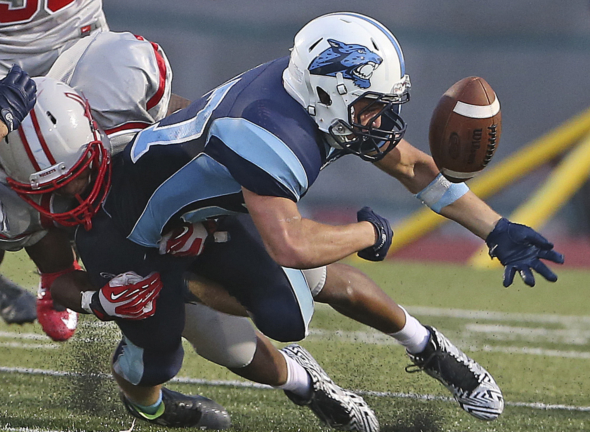 Dominating ground game keys Reagan win