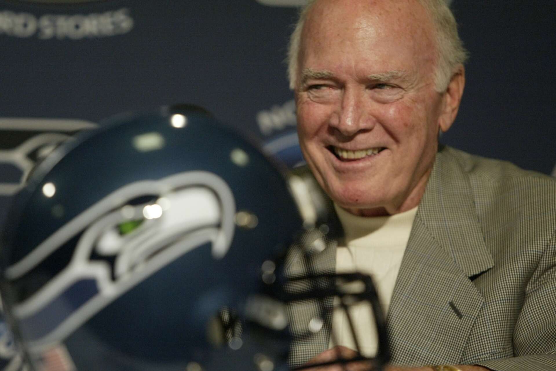 Chuck Knox, Seahawks Ring of Honor coach, dies at 86