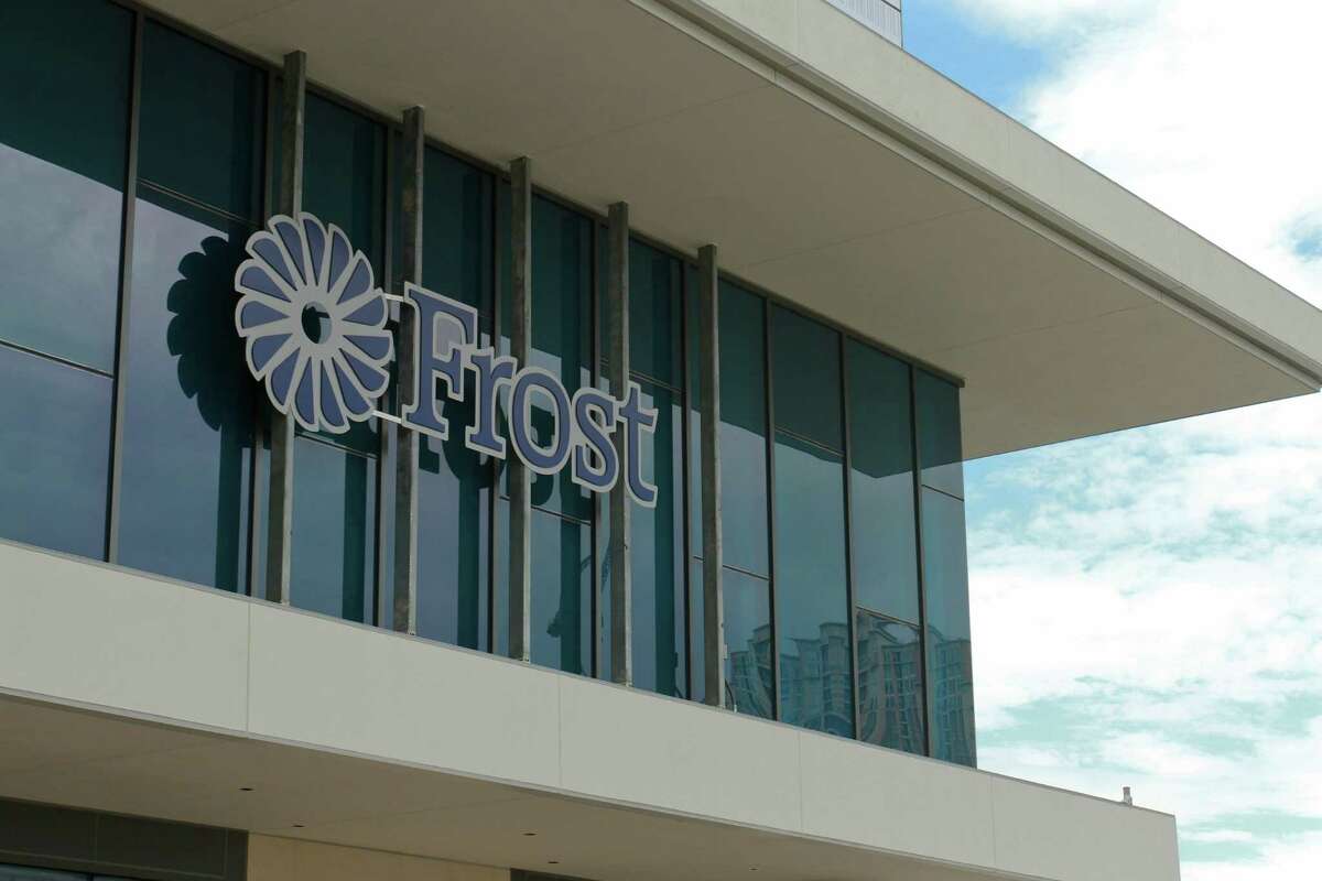 Frost Bank's new HQ helps the bank look west