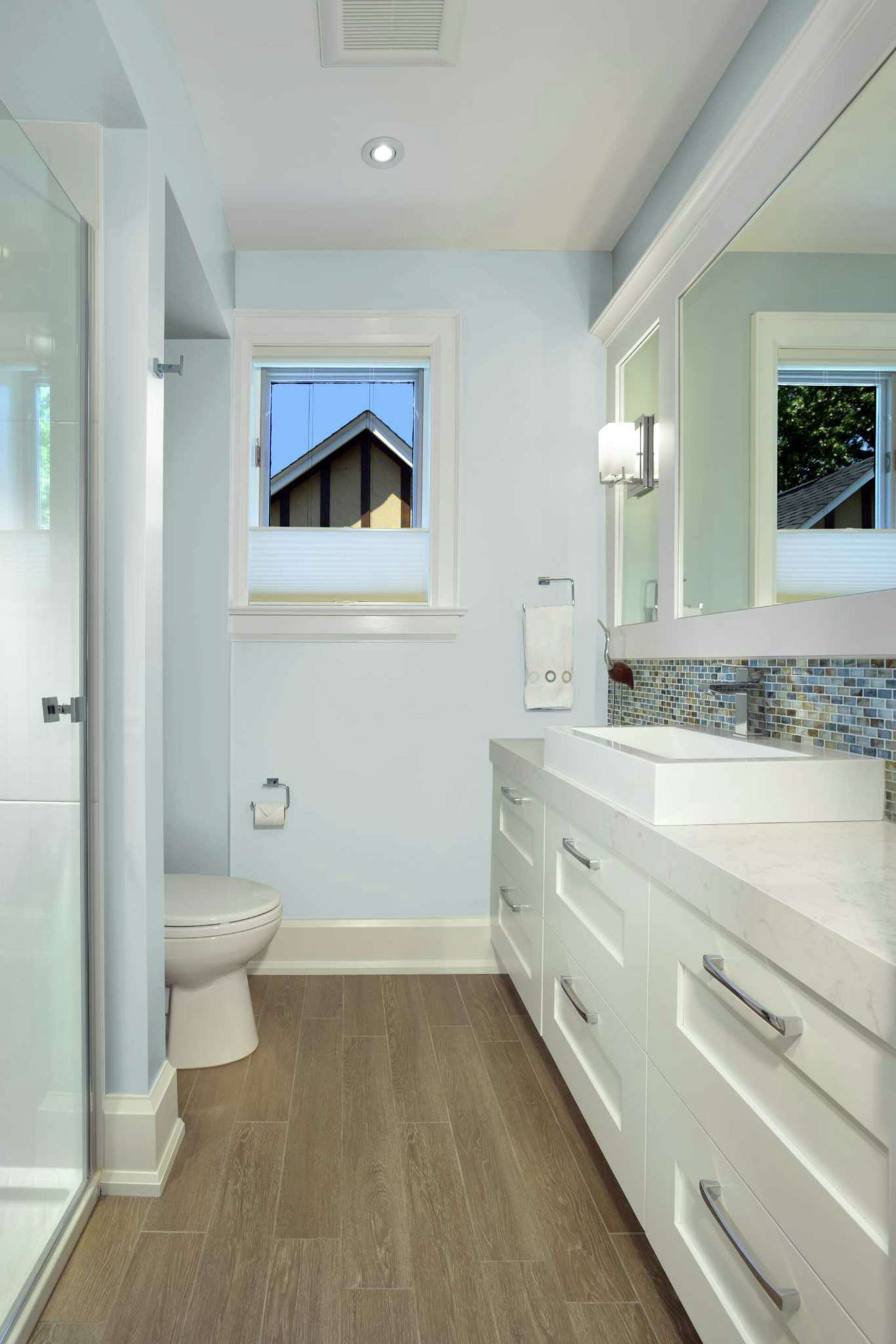 Fresh looks for bathrooms