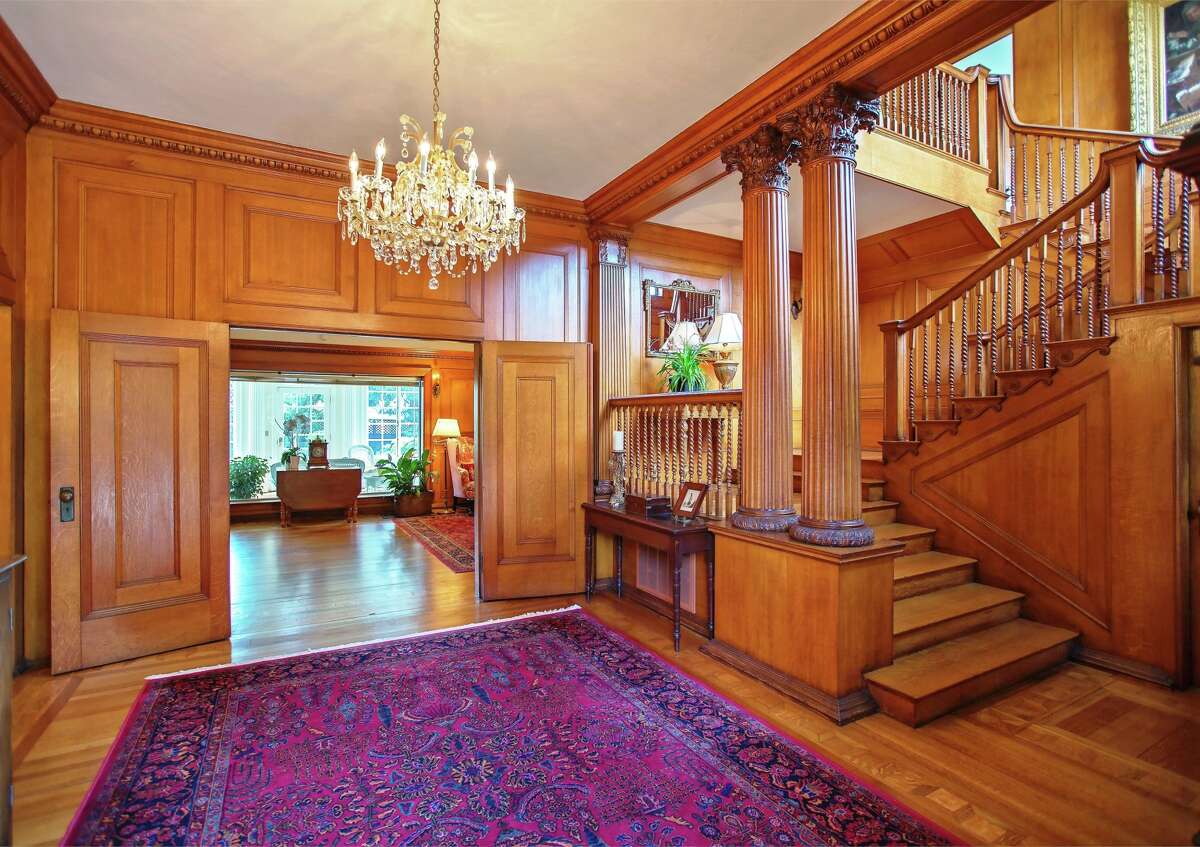 Early Ernest Coxhead creation in Alameda hits market