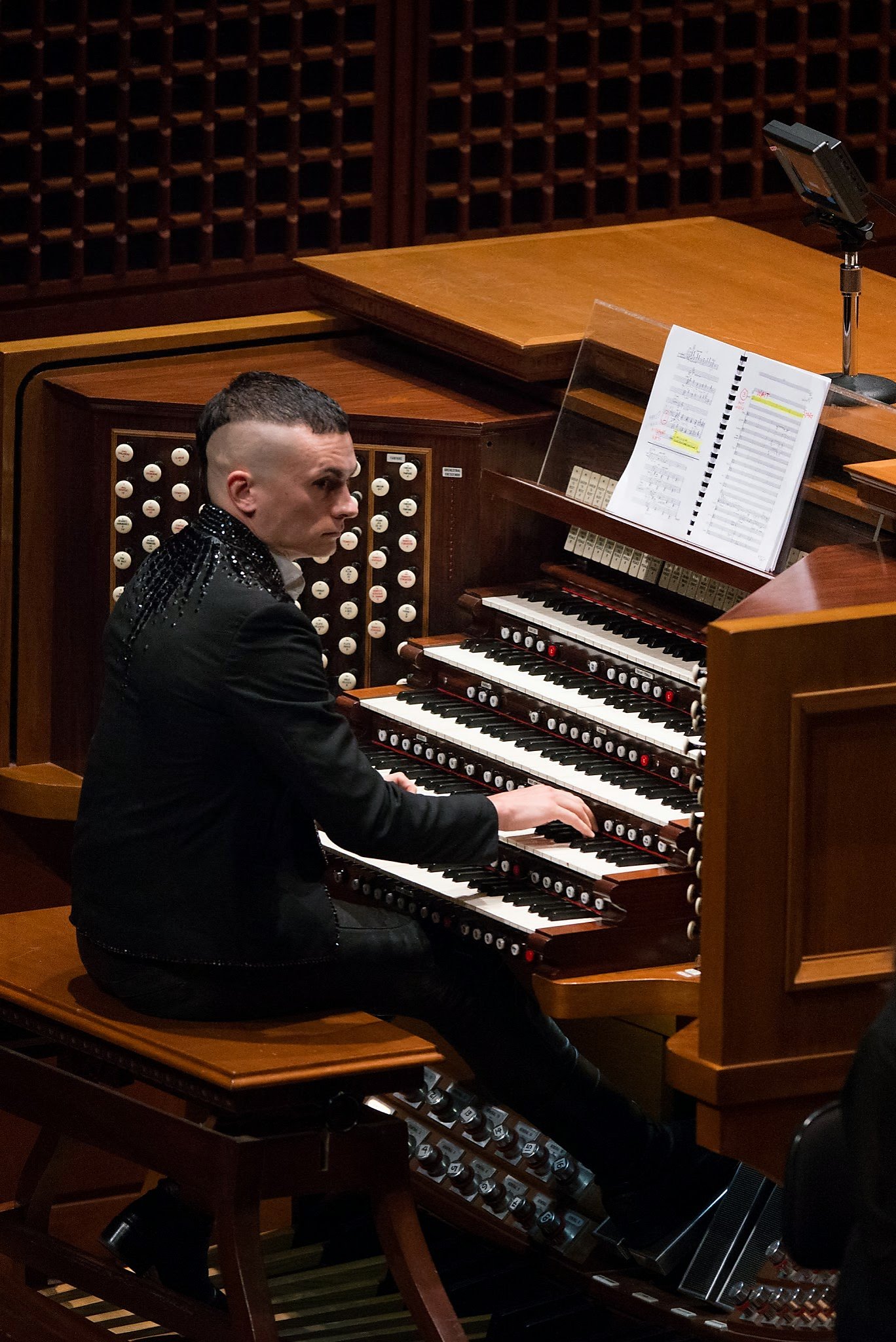 Review: S.F. Symphony skates on listless 'Ice Field’