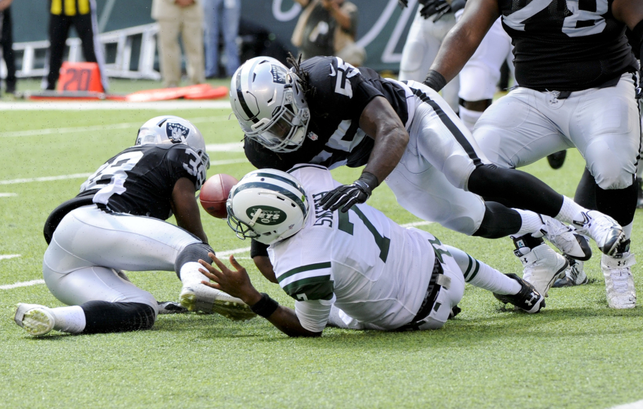 Injuries could sideline two starting linebackers for Raiders on Sunday