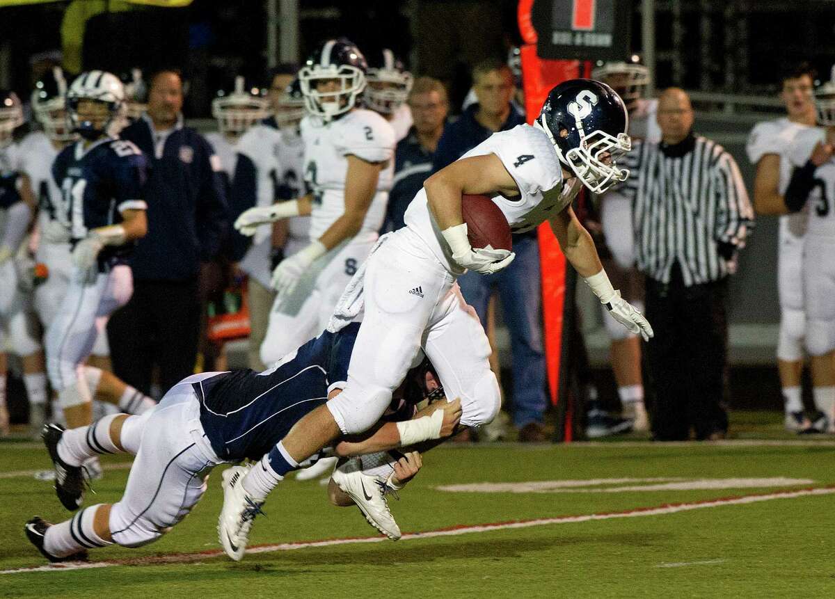 Staples football shuts out Wilton