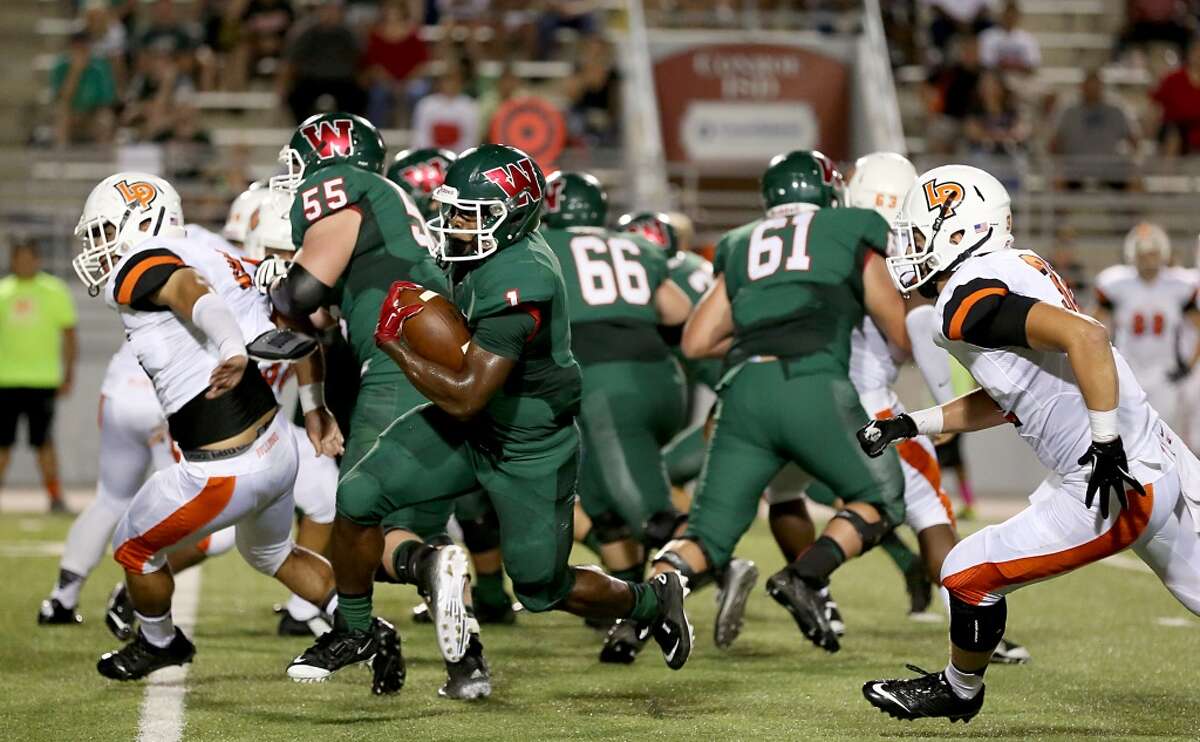 The Woodlands encounters little resistance from La Porte