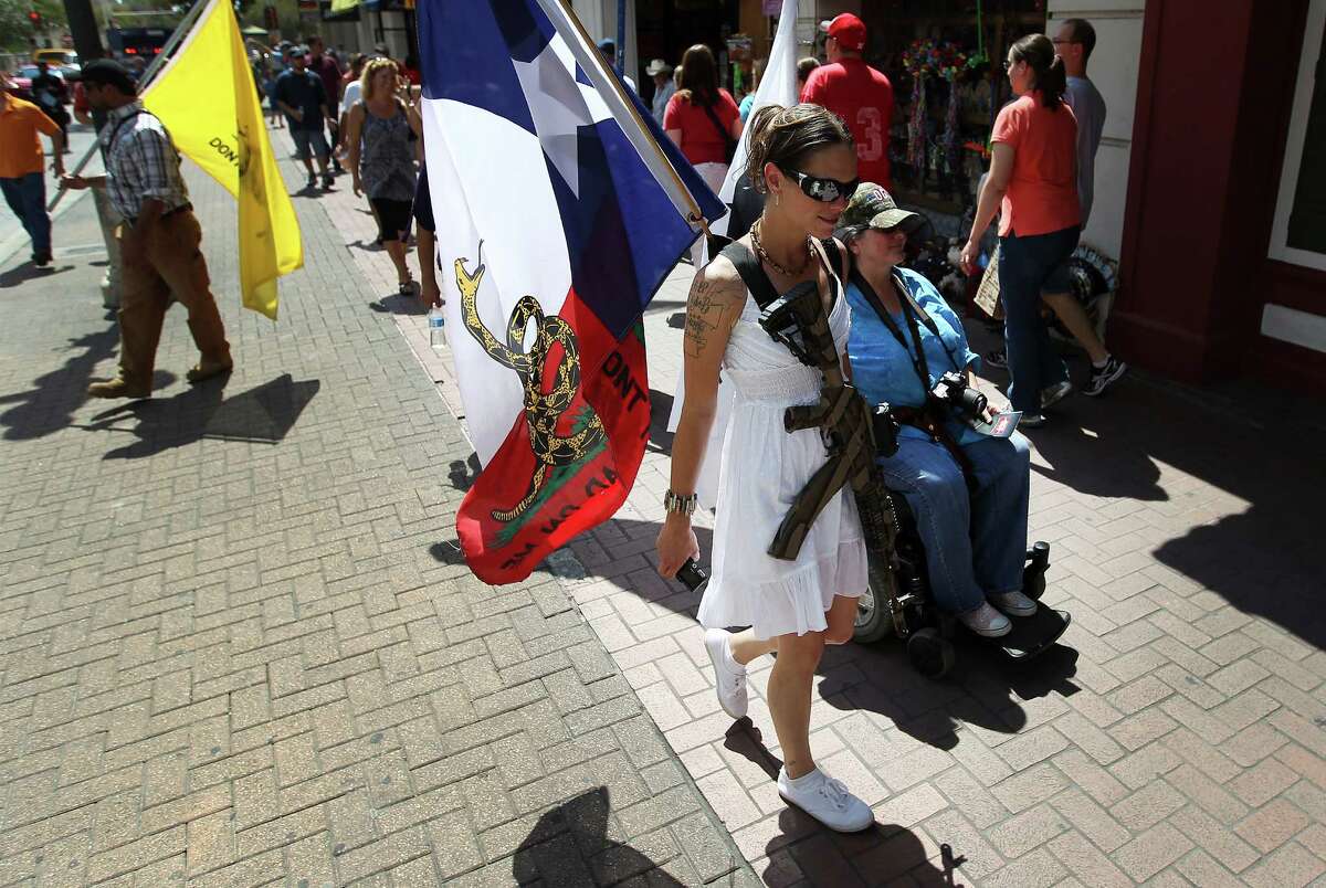 Confederate flag rally organizer: Bring rifles, 'extra magazines just ...