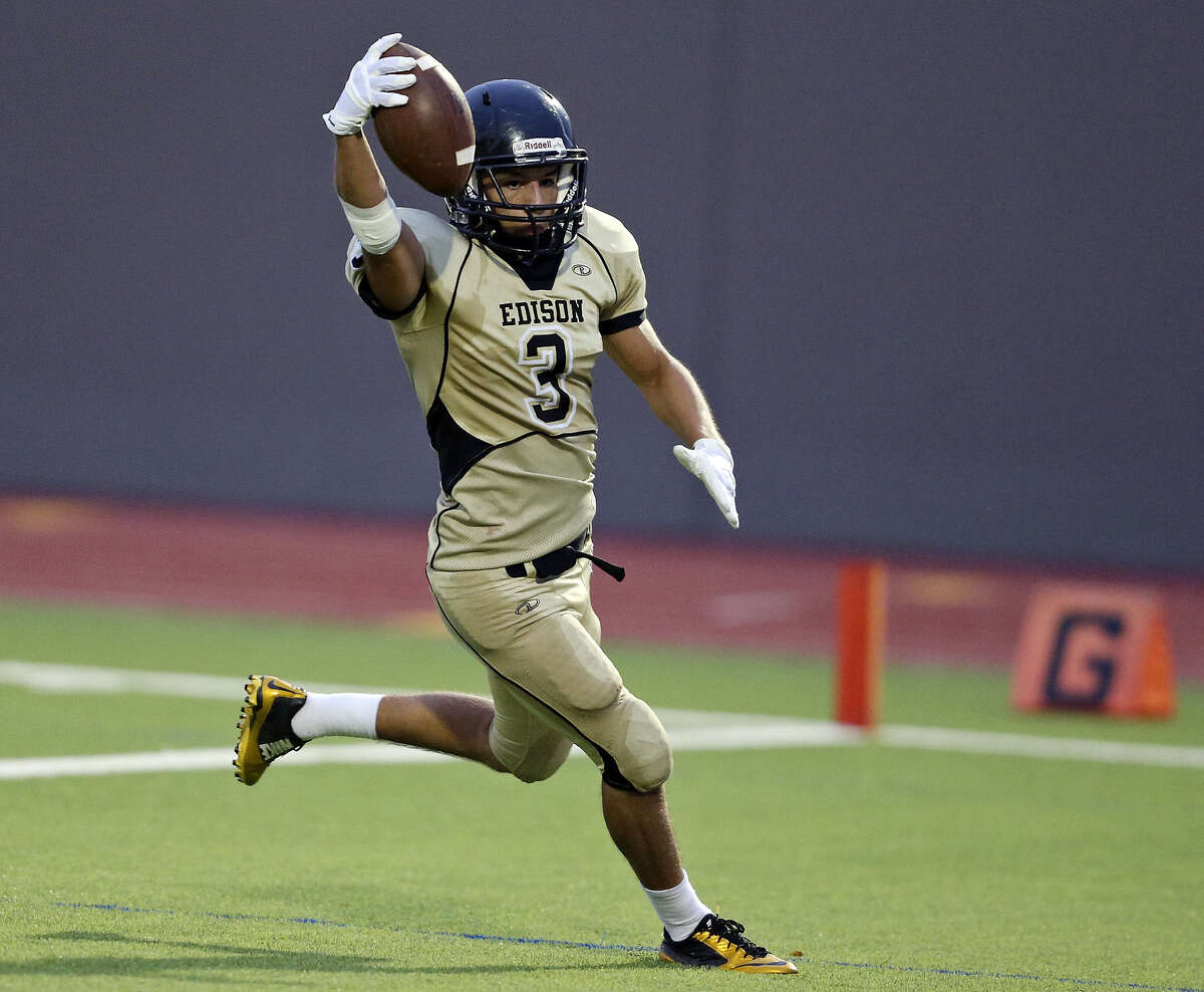 Lee quarterback just won't stop