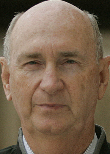 Comalander to retire after 40 years at NEISD