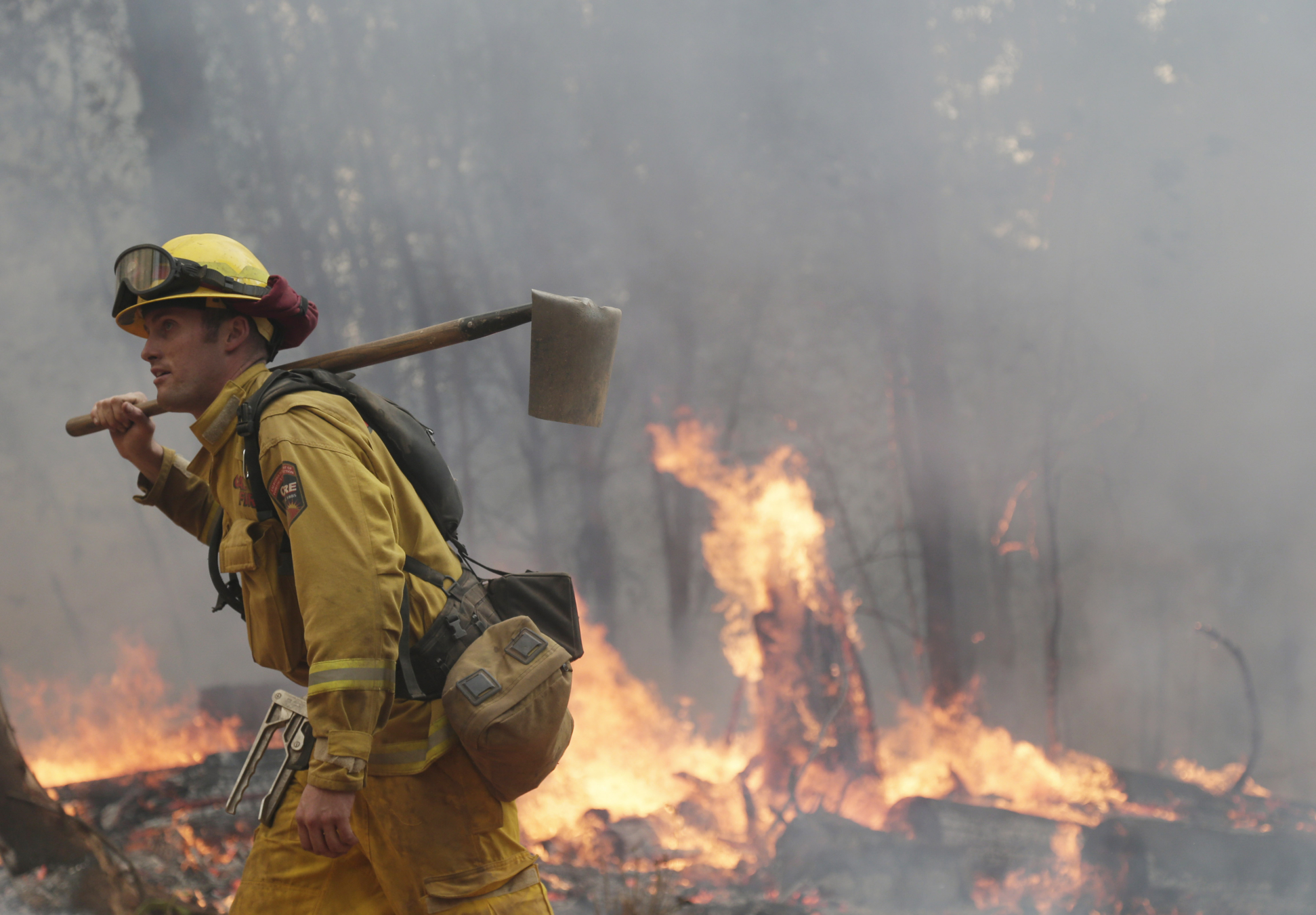 King Fire 35 percent contained, but weather change fans flames