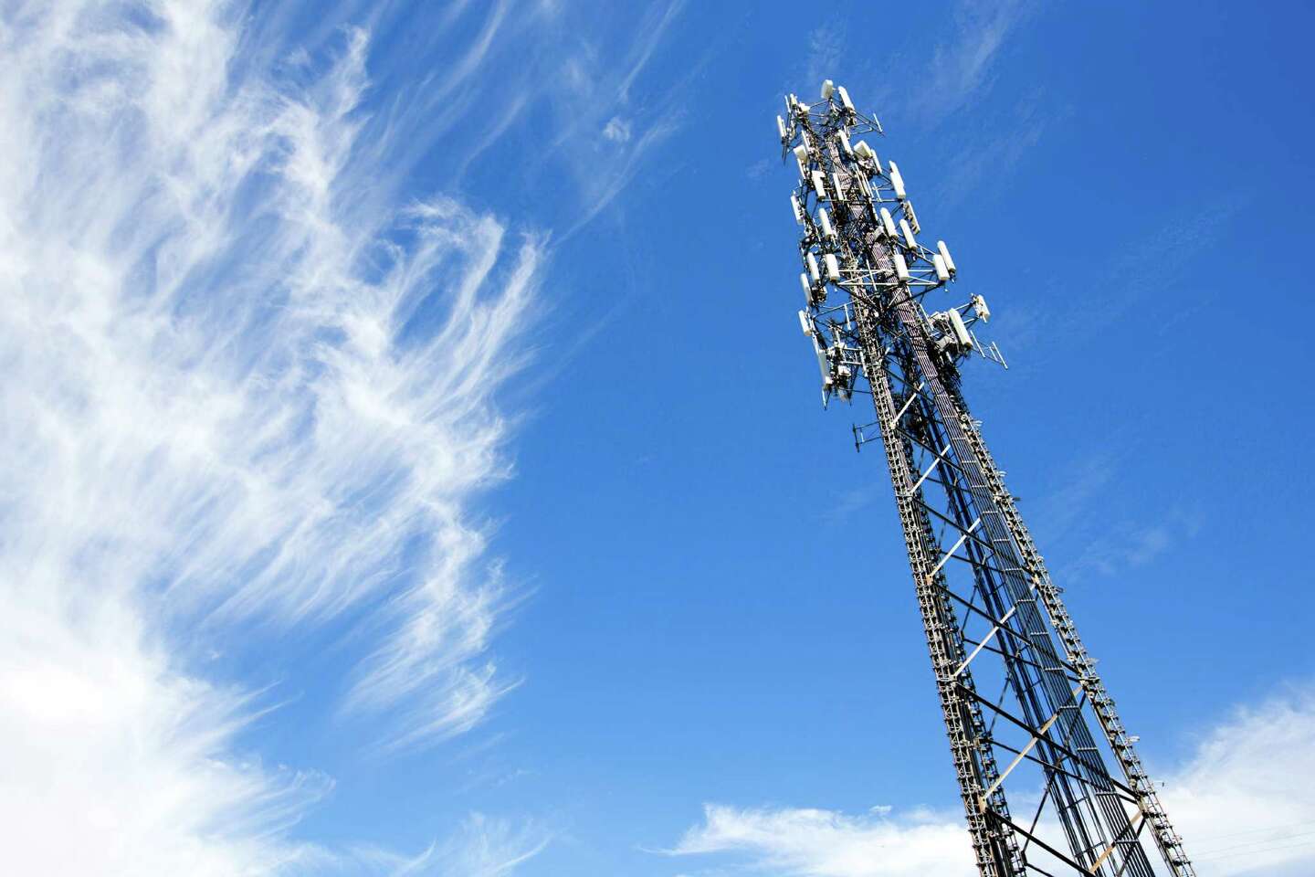 With rising cellular data demands, tower company looks to alternative ...