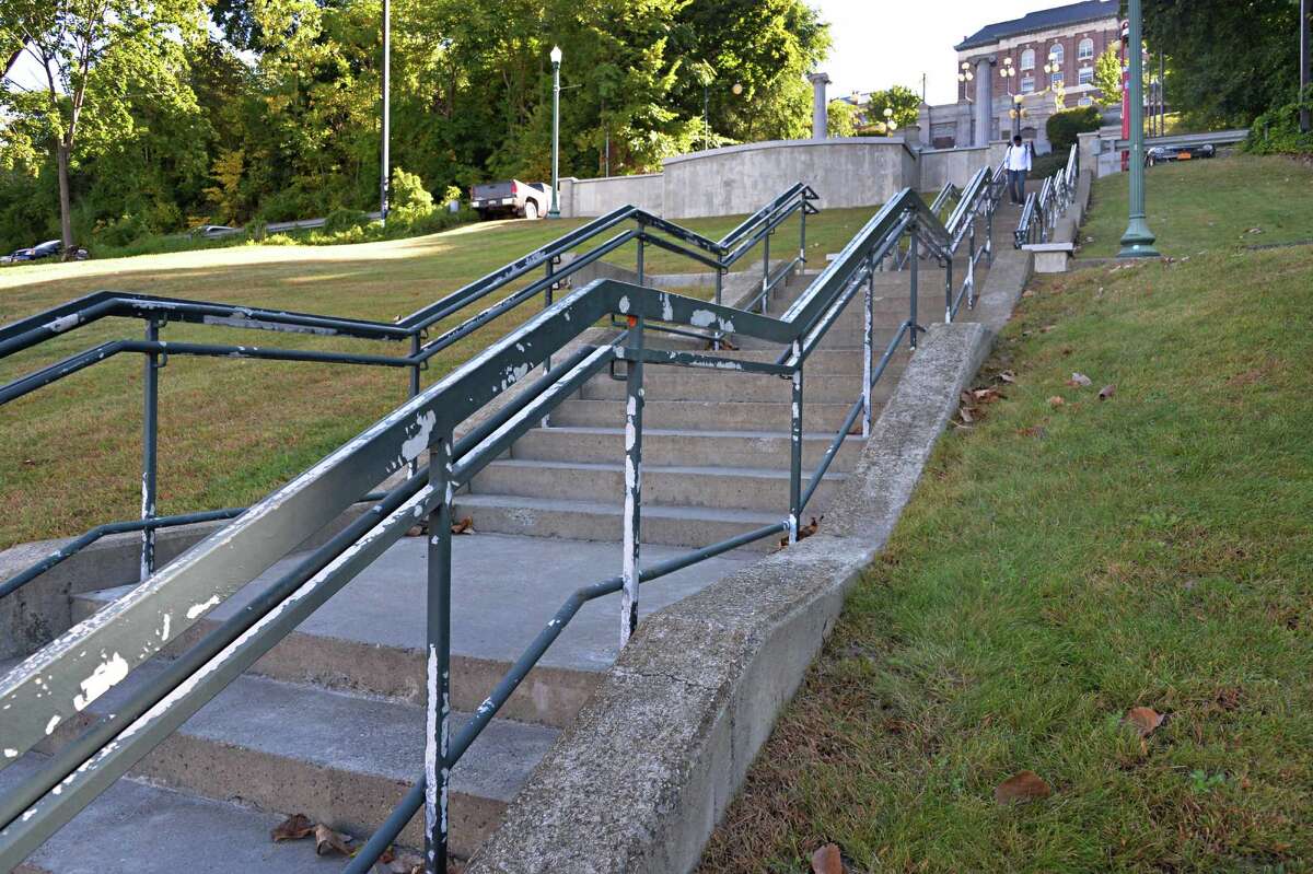 Troy ready to give away lower steps to Approach