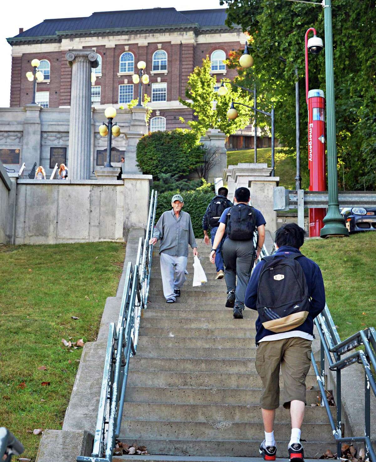 Troy ready to give away lower steps to Approach