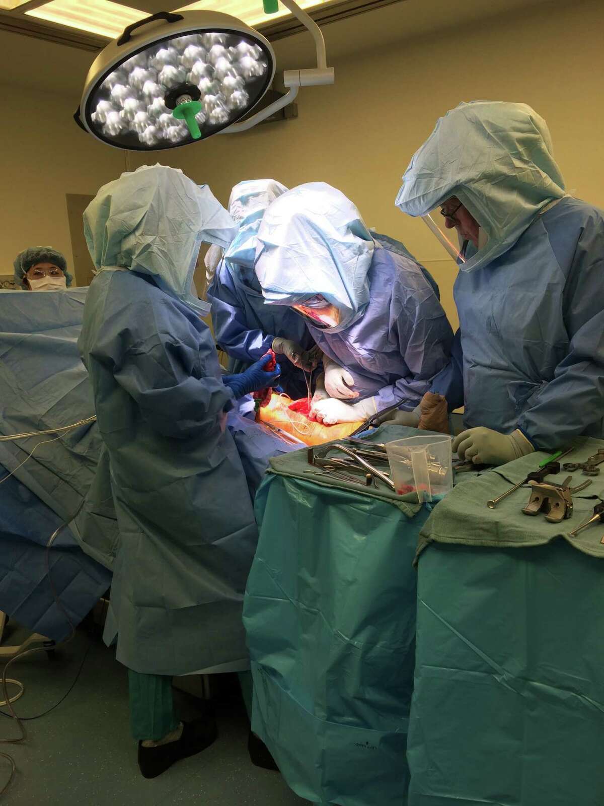 Knee replacement surgery takes a step forward