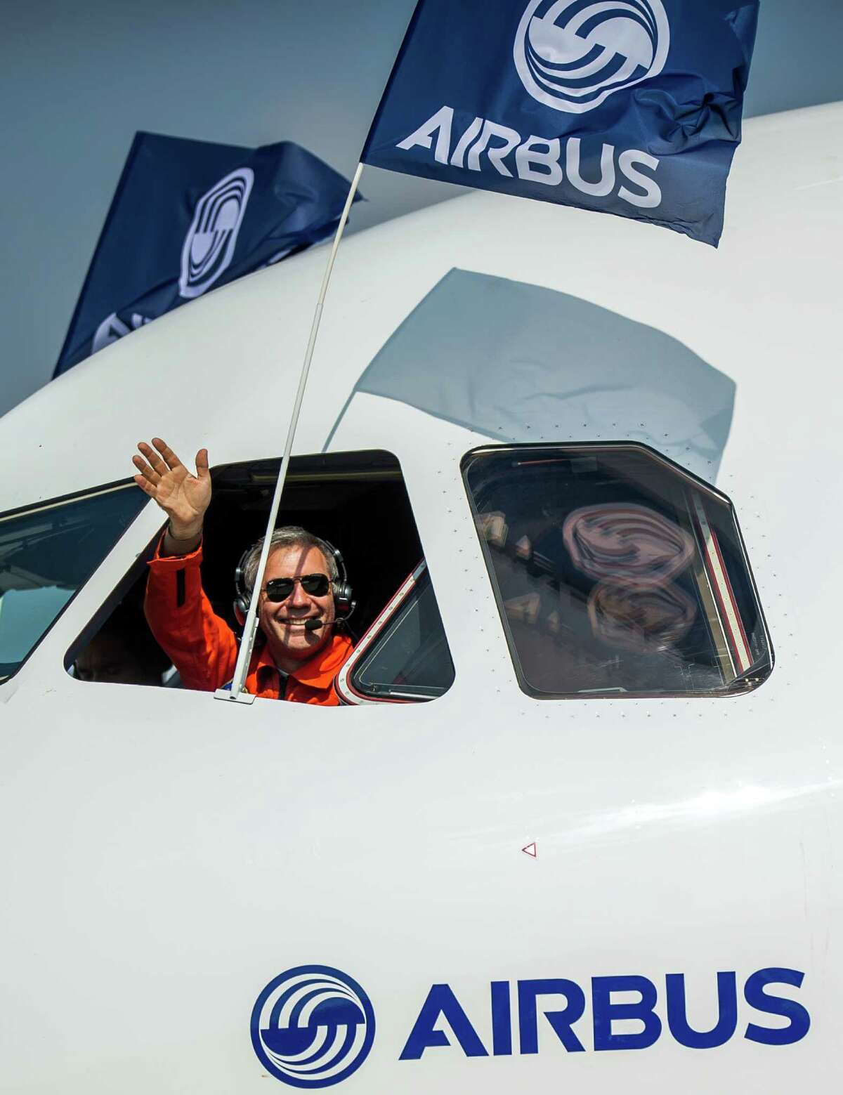 Airbus re-engined A320neo completes first flight