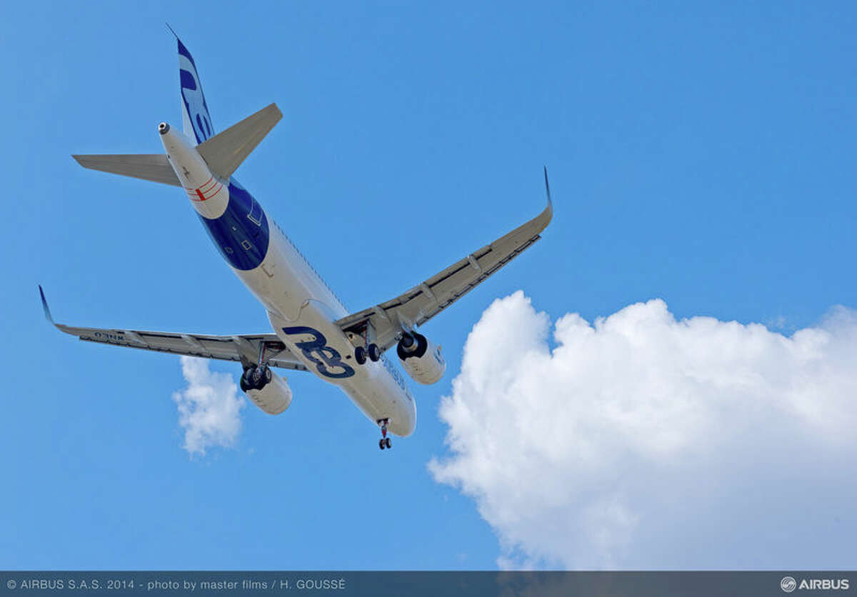 Airbus re-engined A320neo completes first flight