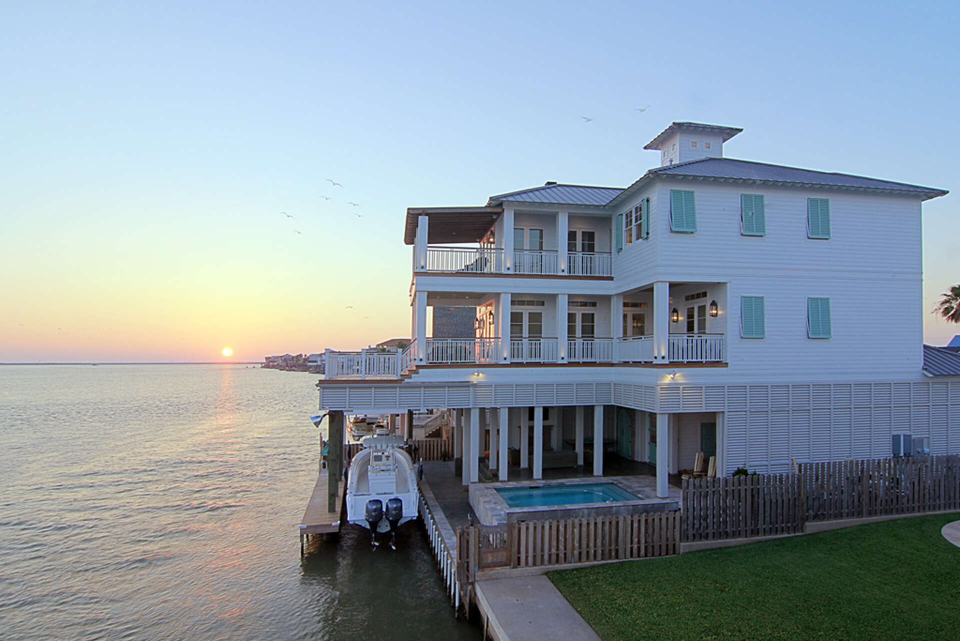 Stellar sunset inspired Houston couple to build a Tiki Island dream home