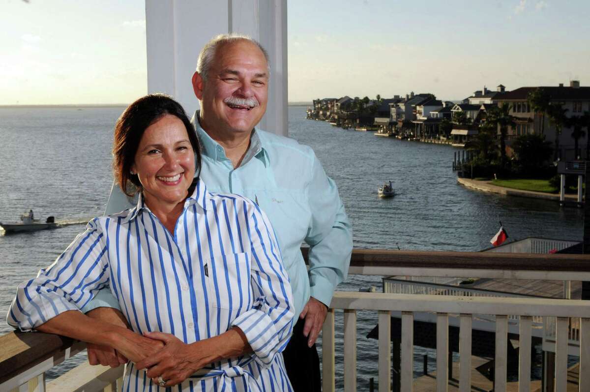 Stellar sunset inspired Houston couple to build a Tiki Island dream home