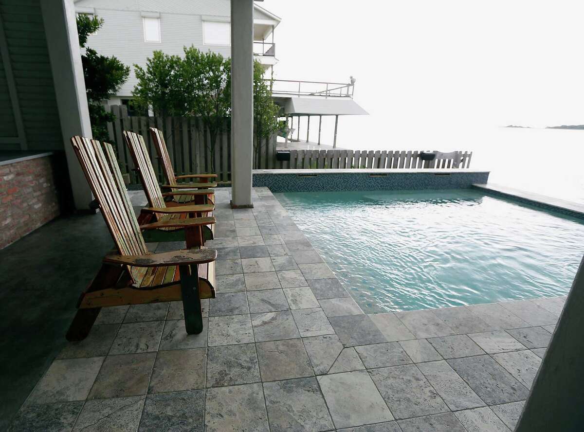 Stellar sunset inspired Houston couple to build a Tiki Island dream home