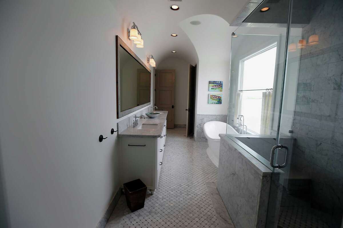 Stellar sunset inspired Houston couple to build a Tiki Island dream home