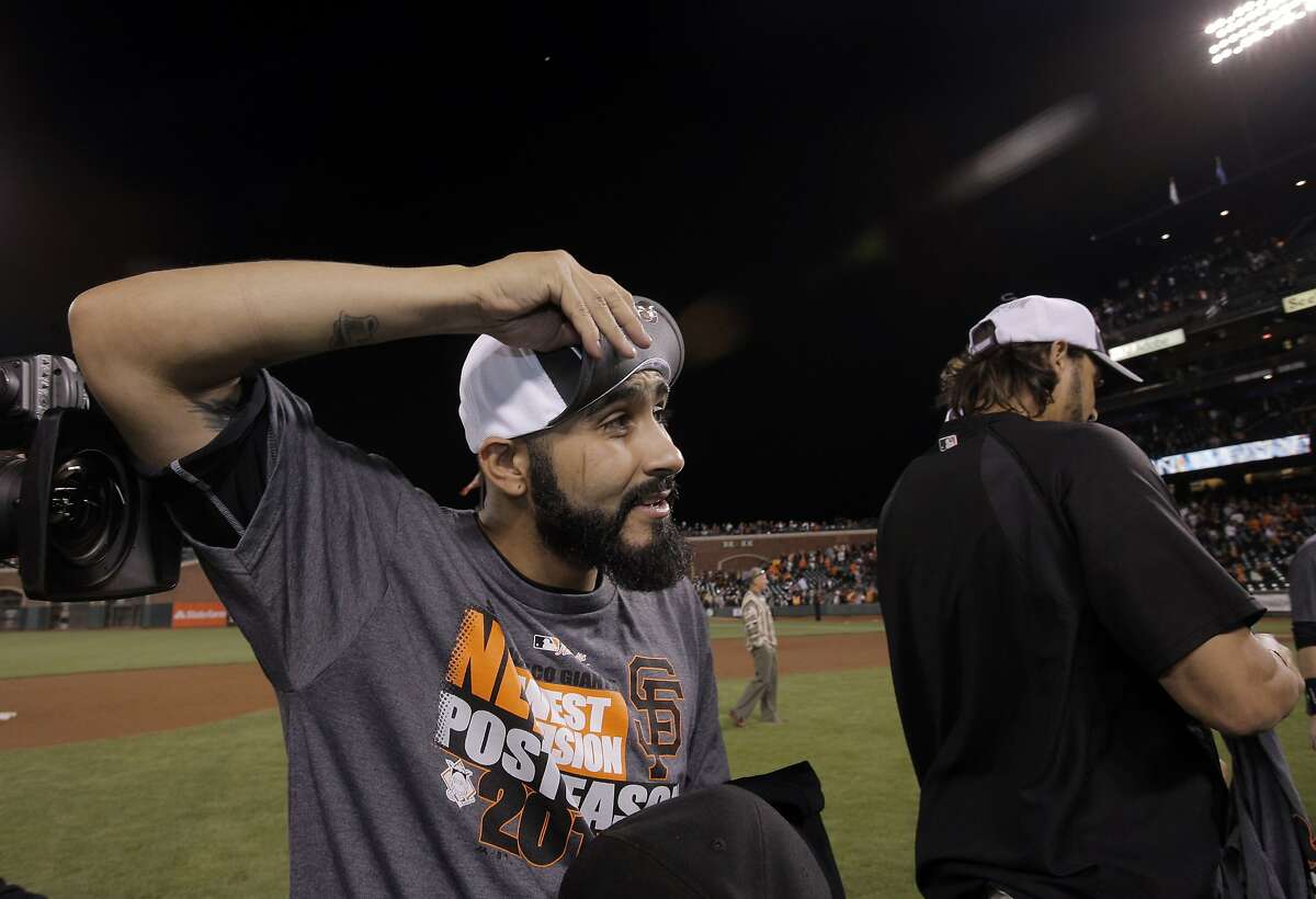 Giants’ comeback win offers reason to cheer clinching berth