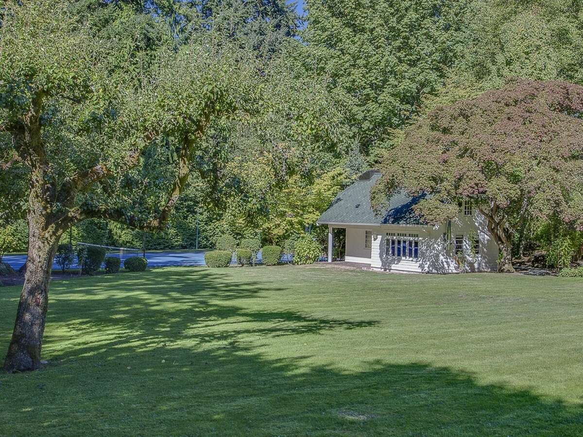 Rural estate inside Seattle back on the market