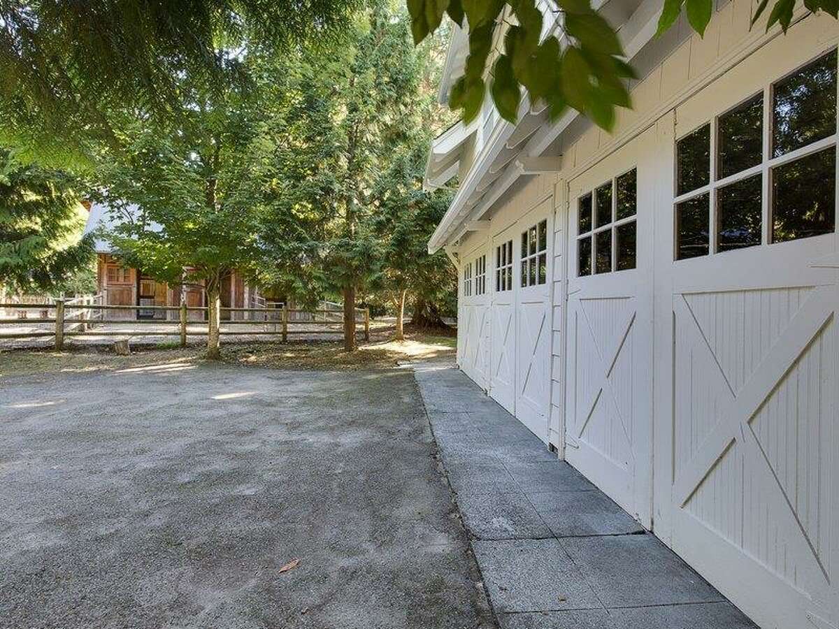 Rural estate inside Seattle back on the market