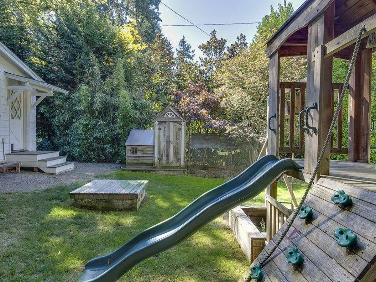 Rural estate inside Seattle back on the market