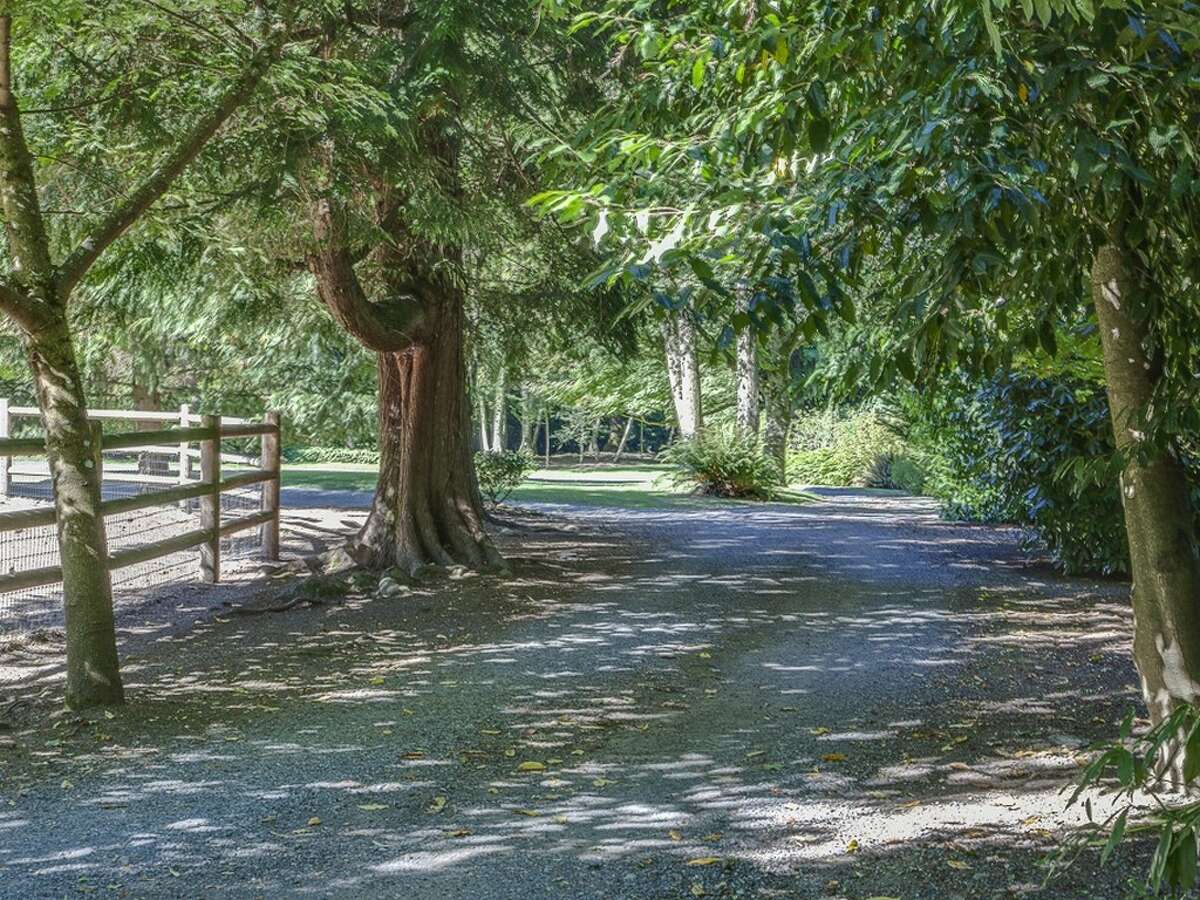 Rural estate inside Seattle back on the market