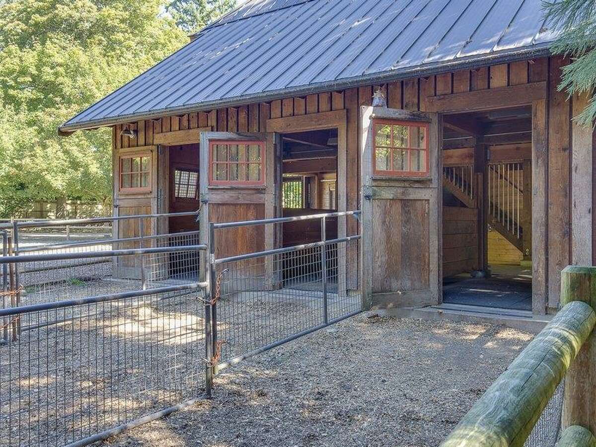 Rural estate inside Seattle back on the market
