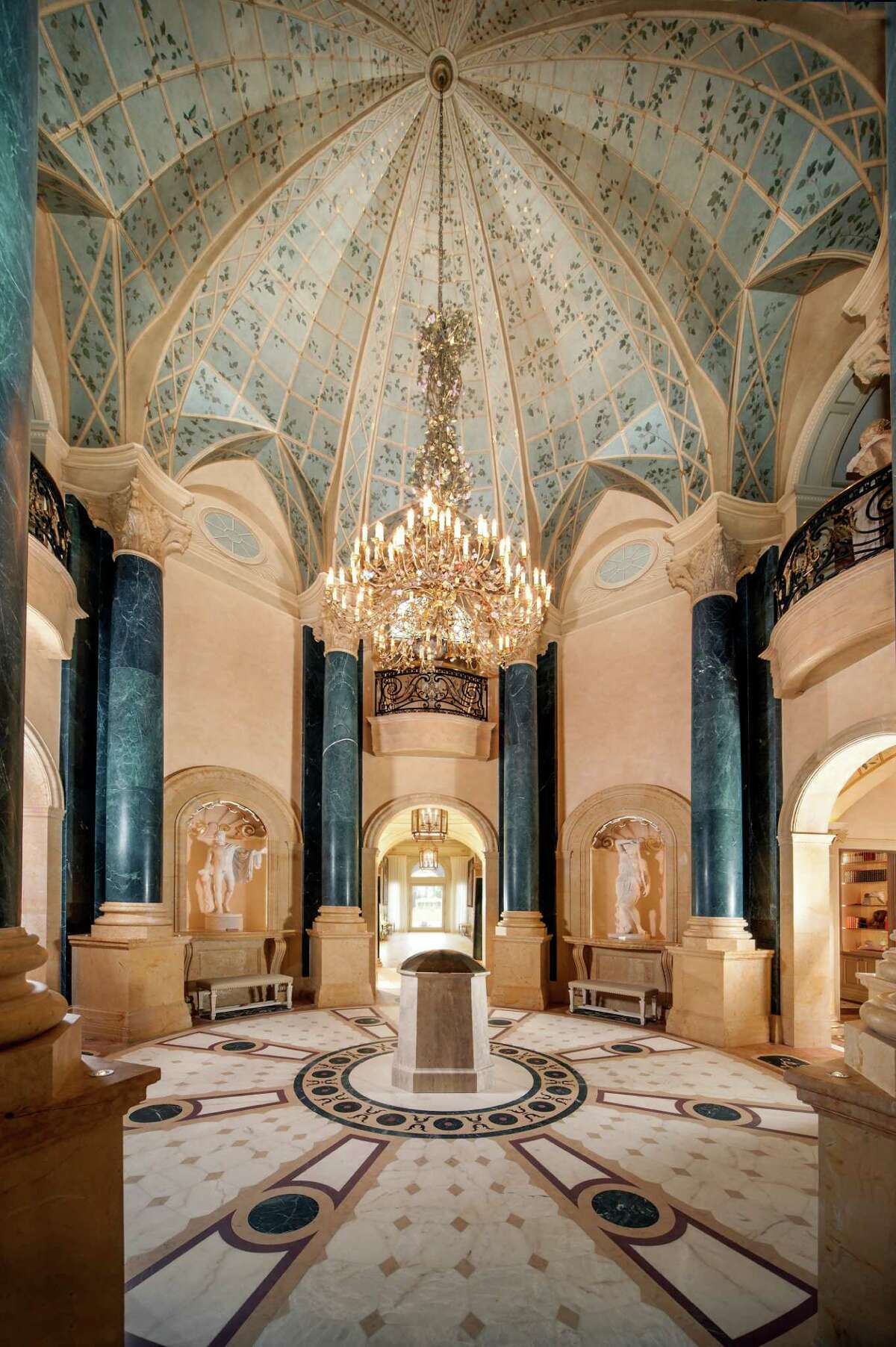 At $43 million, mansion listing breaks Houston record