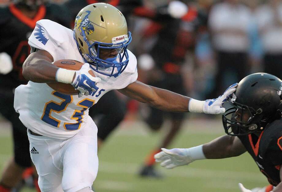 Elkins finally gets it going in easy win over Texas City - Houston ...