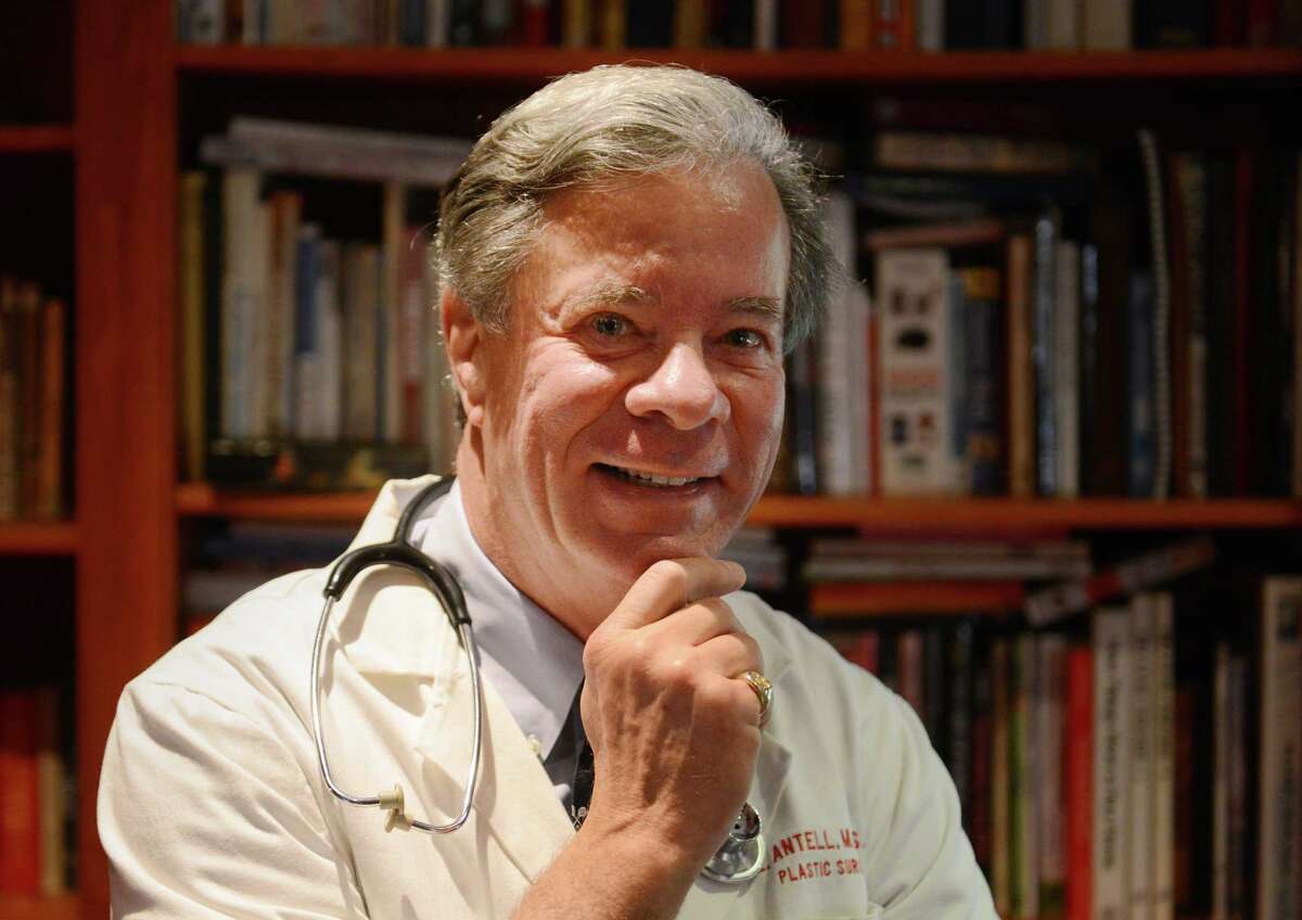 Greenwich surgeon's work lands him in the Smithsonian