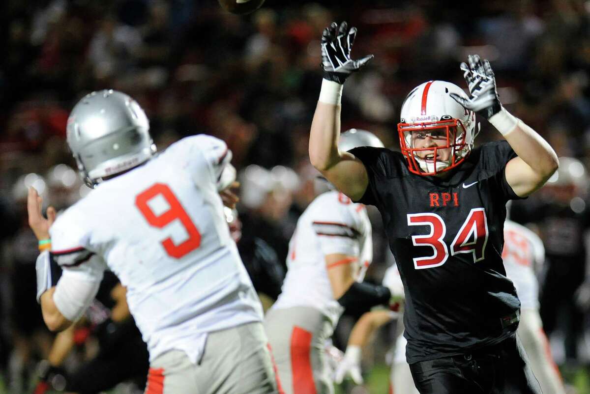 RPI football routs WPI 27-6