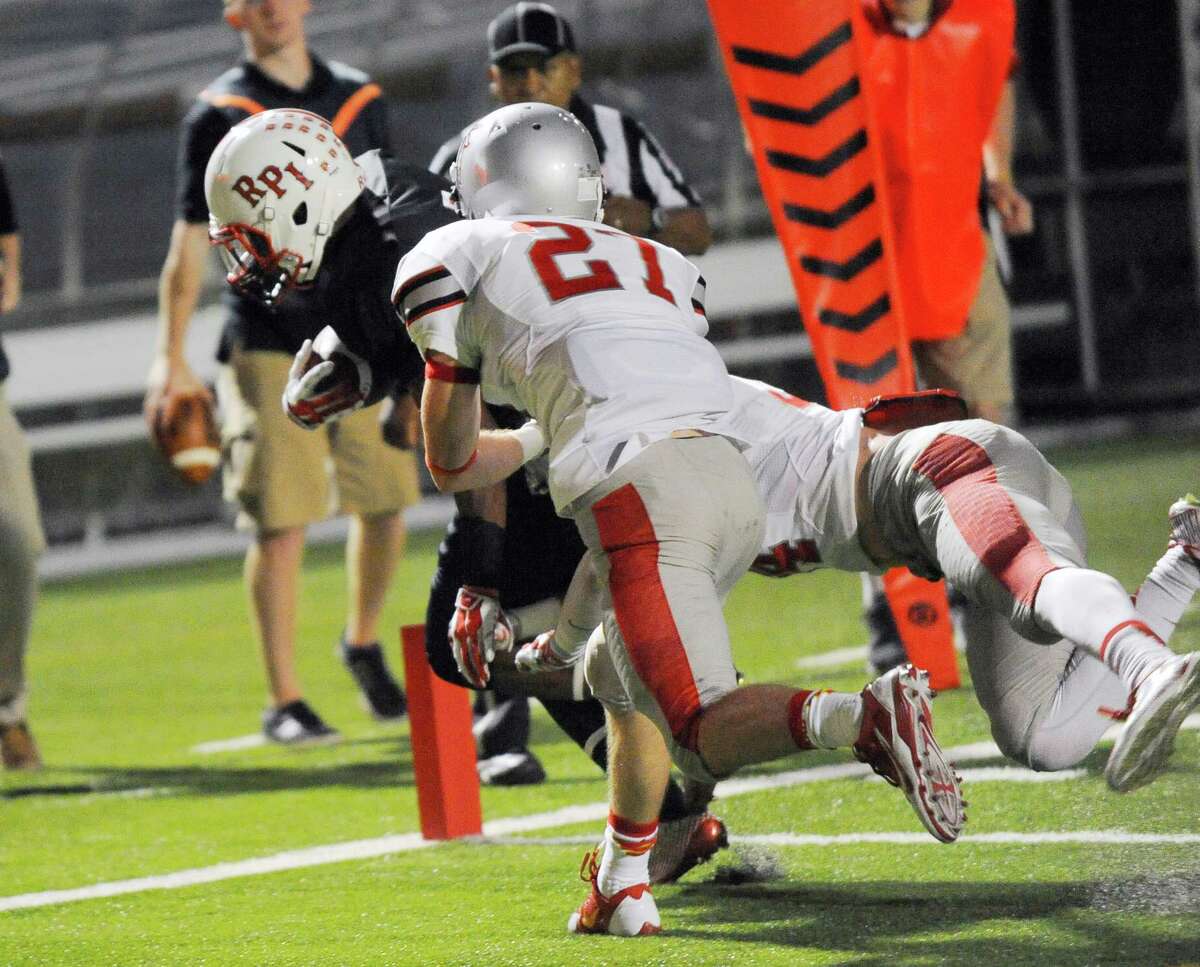 RPI football routs WPI 27-6