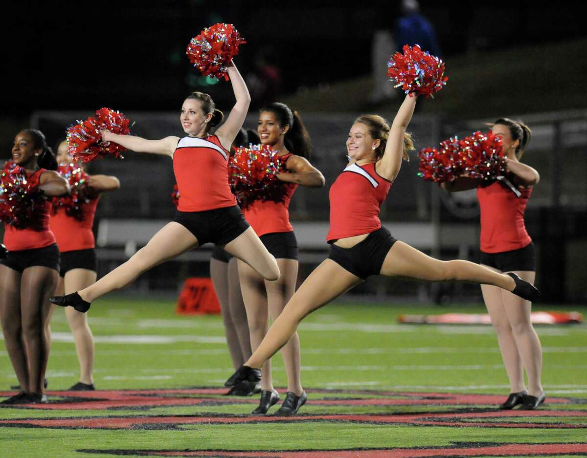 RPI football routs WPI 27-6