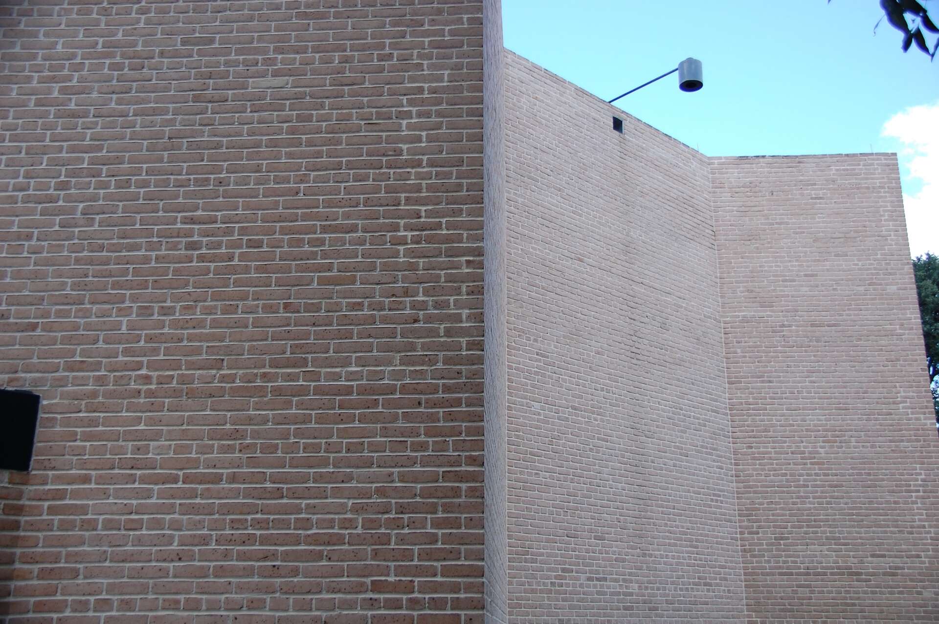 The quiet, quiet signs of Rothko Chapel