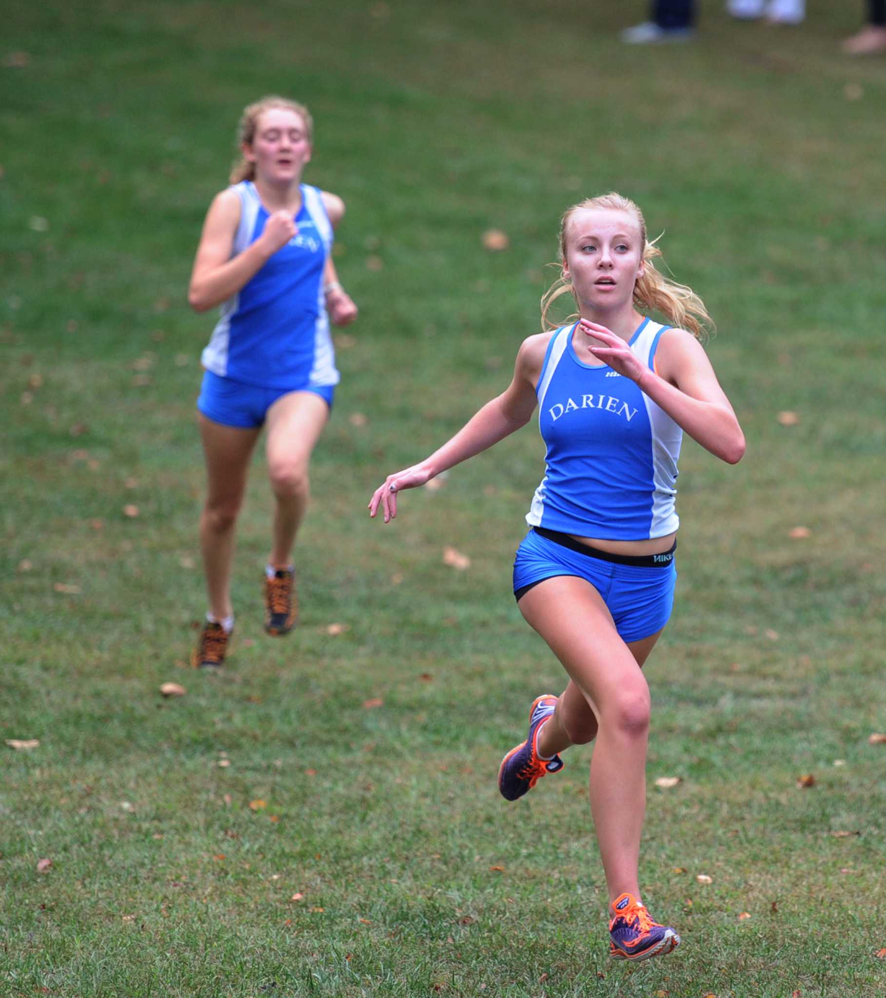 Darien girls cross country stays unbeaten