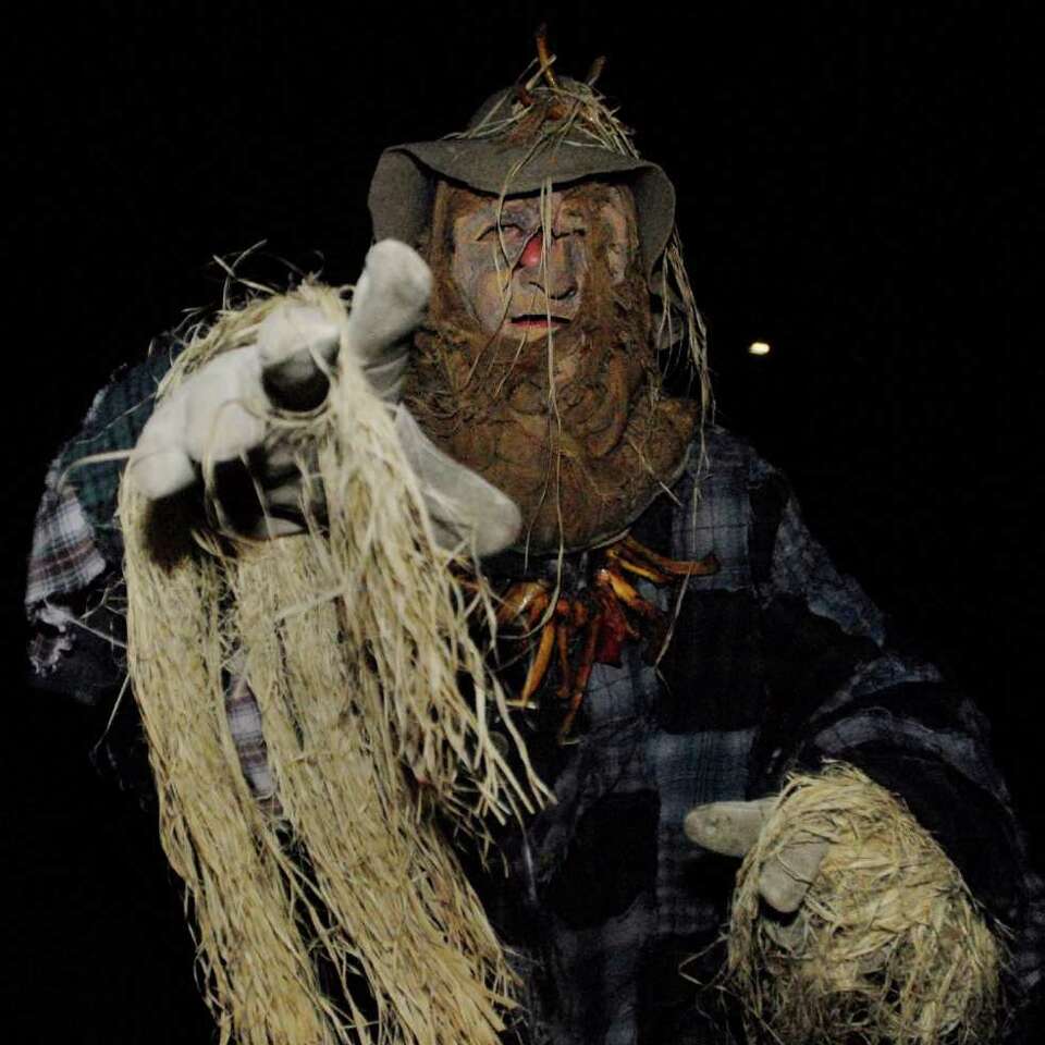 16 Connecticut Halloween attractions and haunted houses to visit