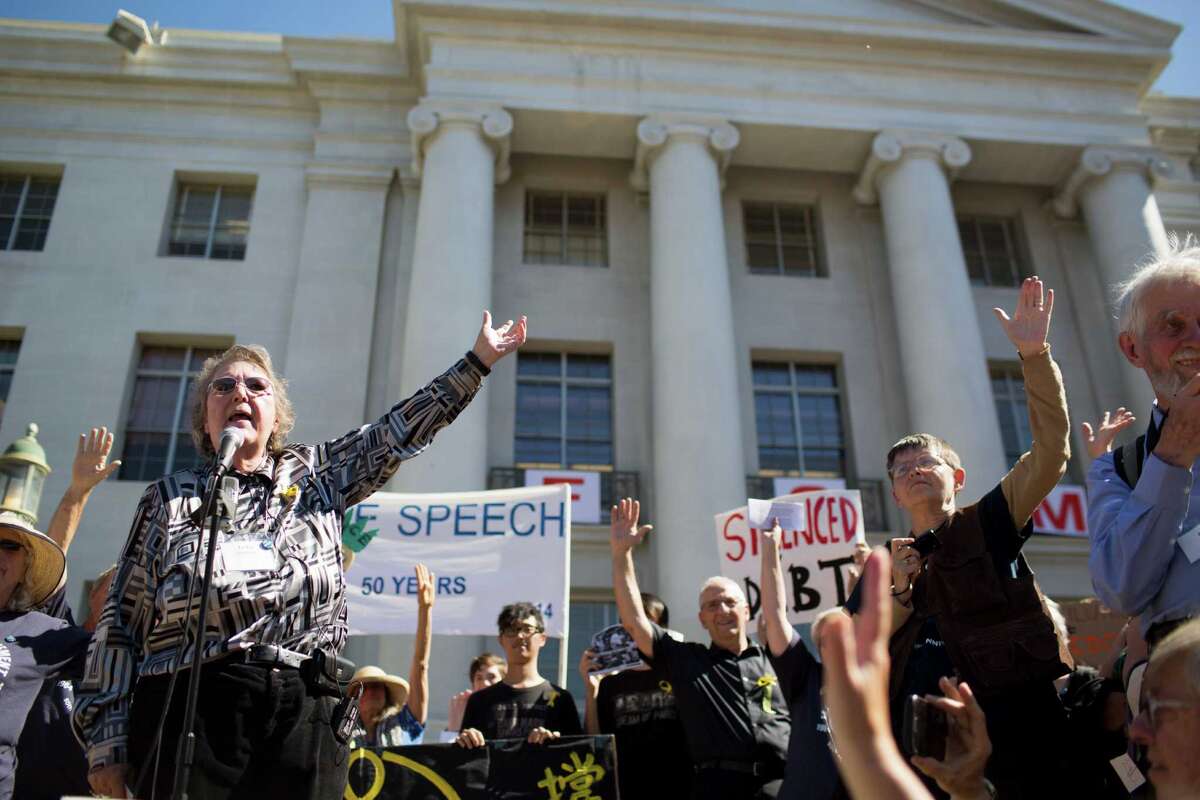 Hundreds gather in Berkeley for free-speech anniversary