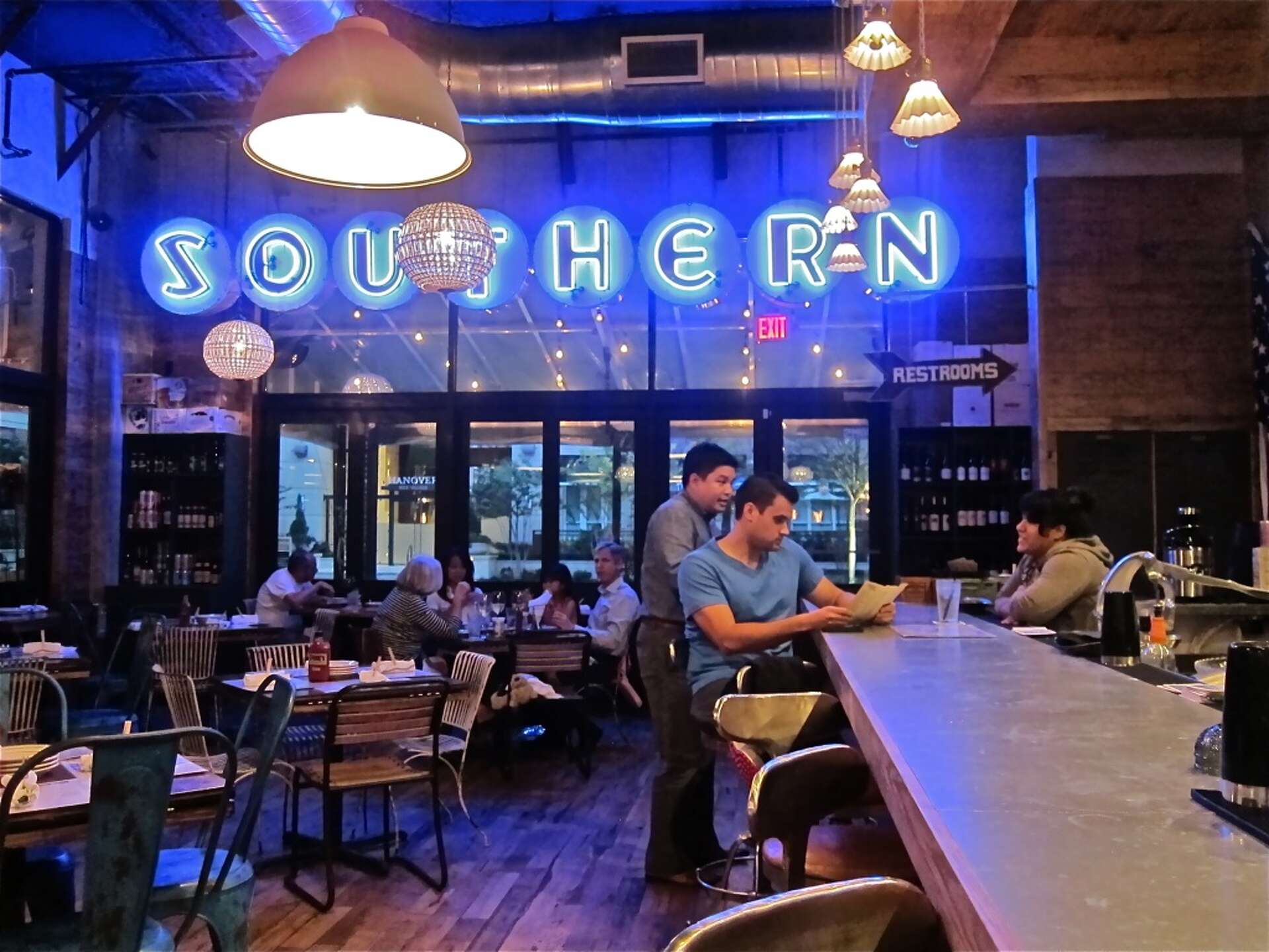 Houston's late-night, 'reverse' happy hours to check out now