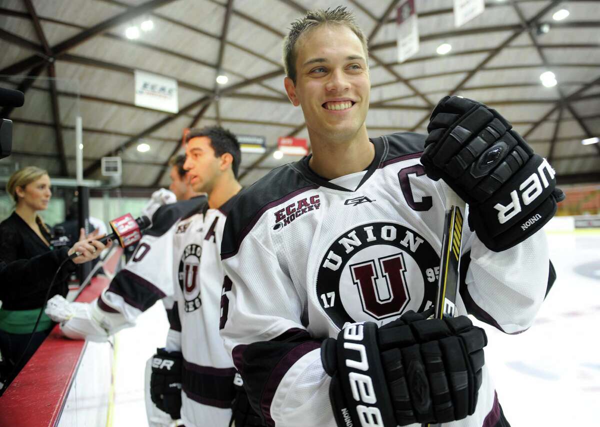 Union hockey goal is another national championship